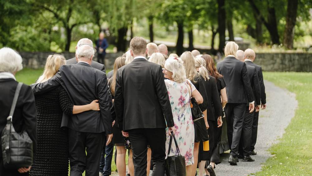 Scott Engh (22), kjent som «Coach Engh», begraves på Haslum kirkegård i ...