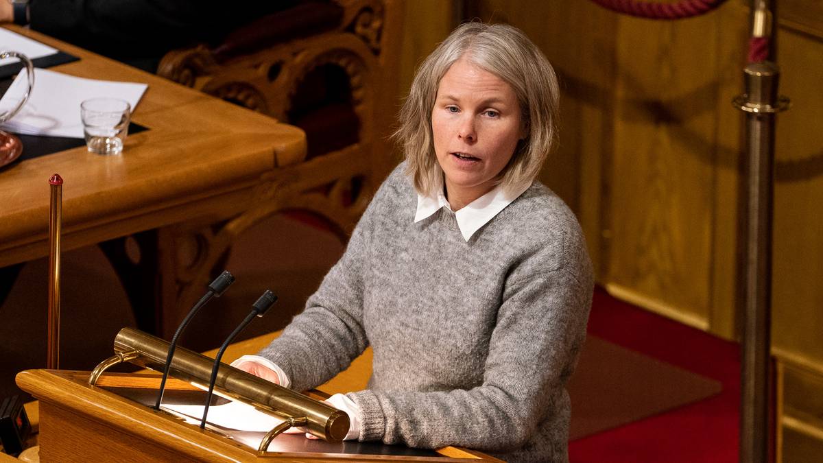 Kirsti Bergstø valt som ny SV-leiar – Siste nytt – NRK