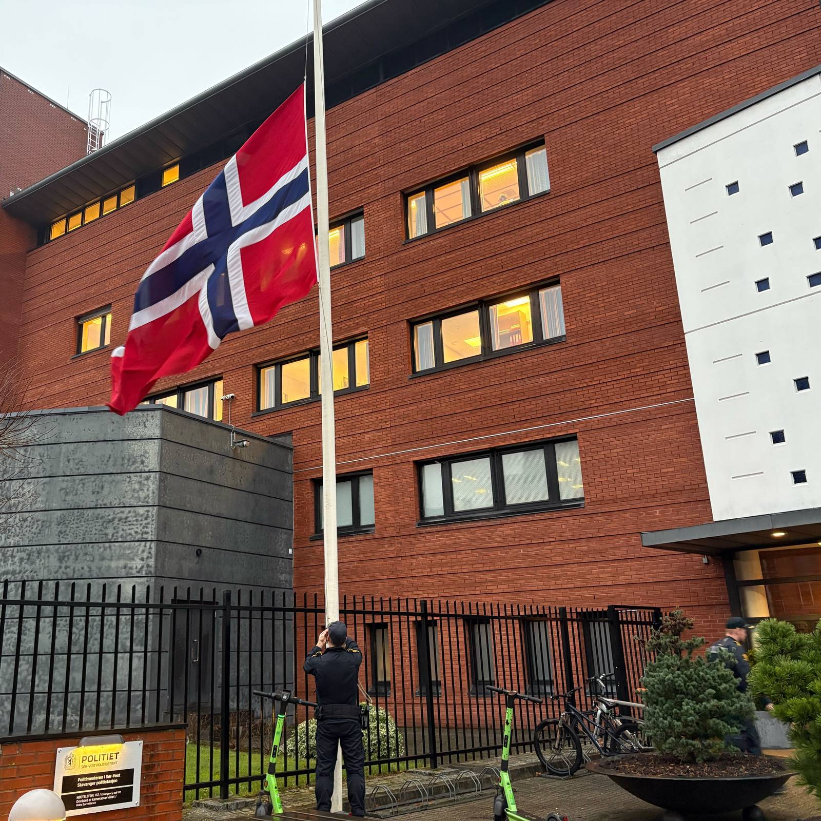 Politibetjent Markus Botnen (25) ble skutt og drept i skuddvekslingen i ...