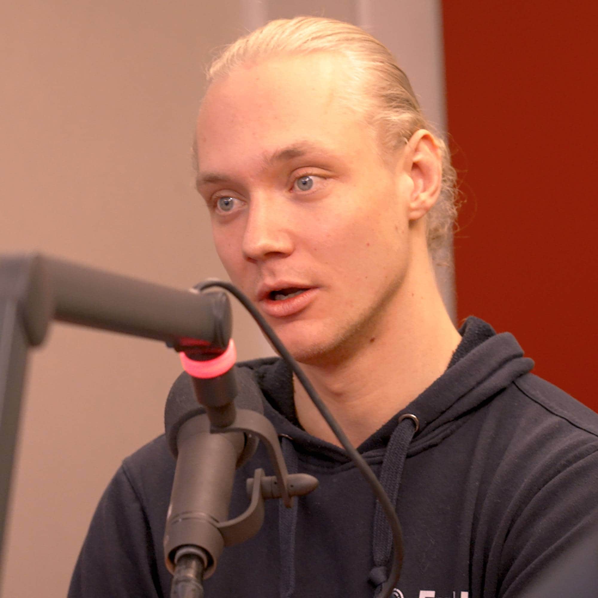 Anmeldelse: «11 gode grunner til å våkne opp» av Simen Velle ...