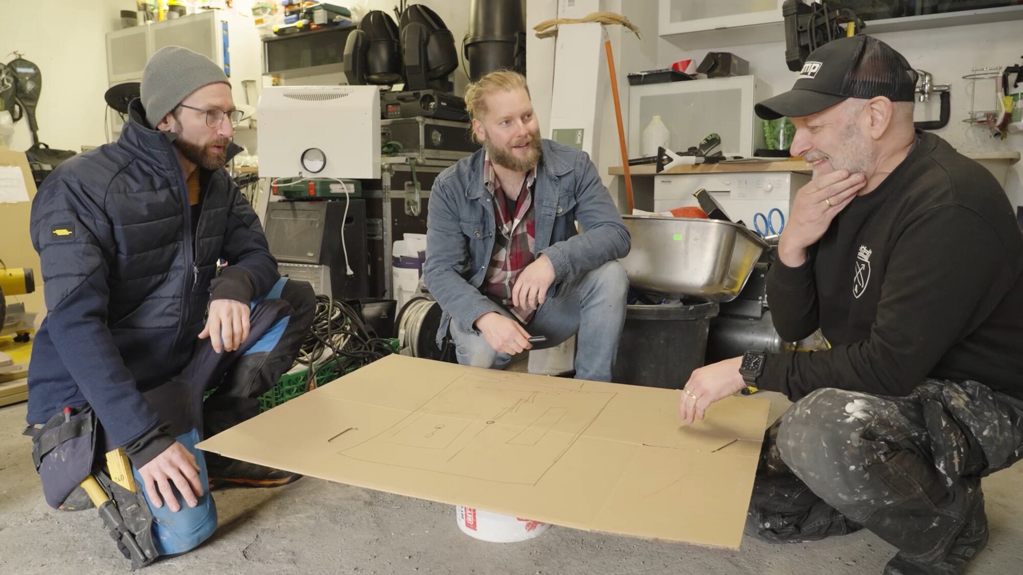 NRK-serien Mancave med Morten Strand hjelper menn å bygge guttedrømmen – NRK Presse ...