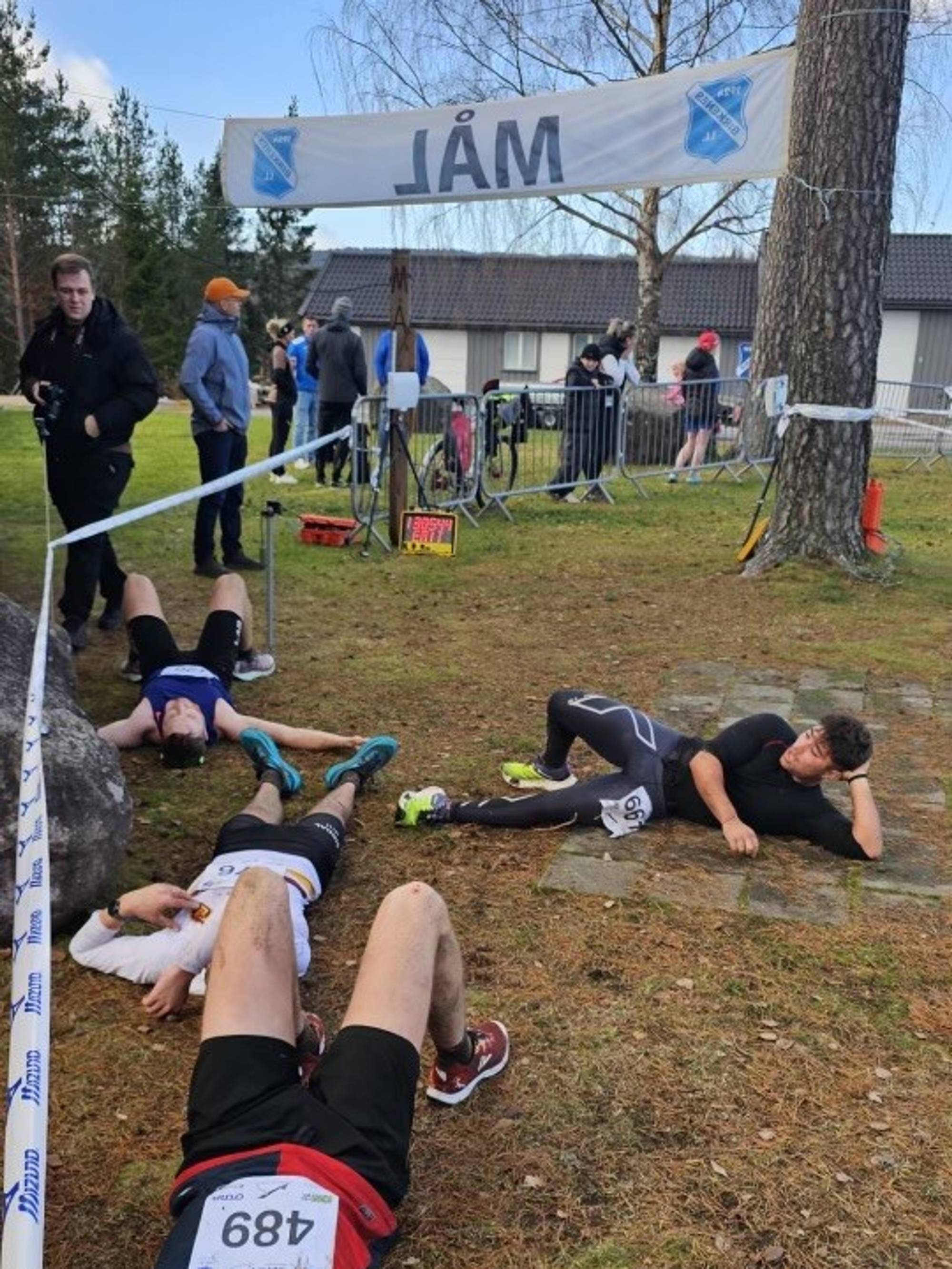 Svalandsgubben: 973 løpere trosset gjørme og myr – NRK Sørlandet ...