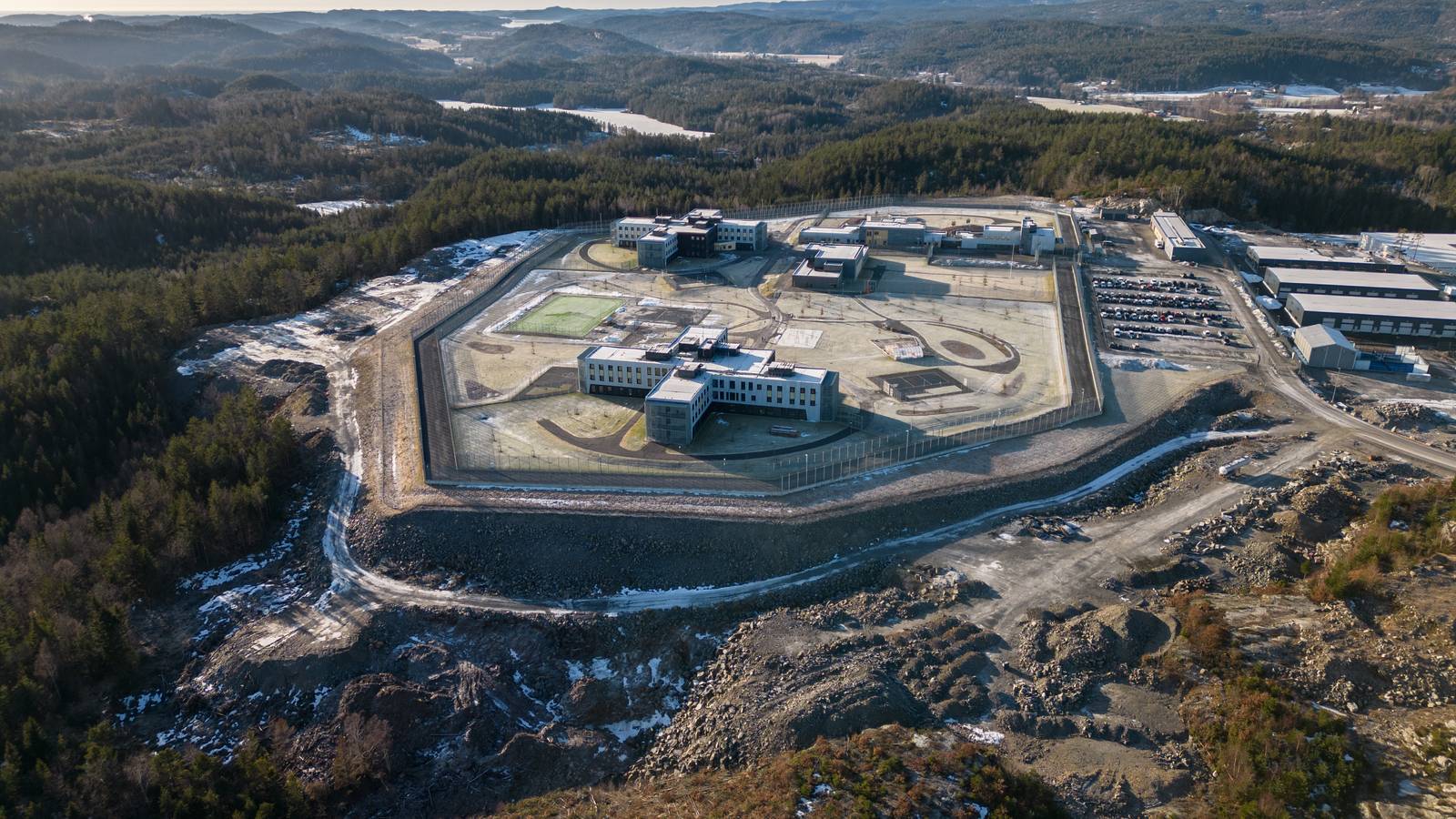 Nå kan du ta deltidsutdanning som fengselsbetjent ved fengsel – NRK ...