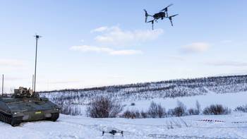 Fire kinesiske fotografer fløy drone ved Nato-kai under Nordic Response ...