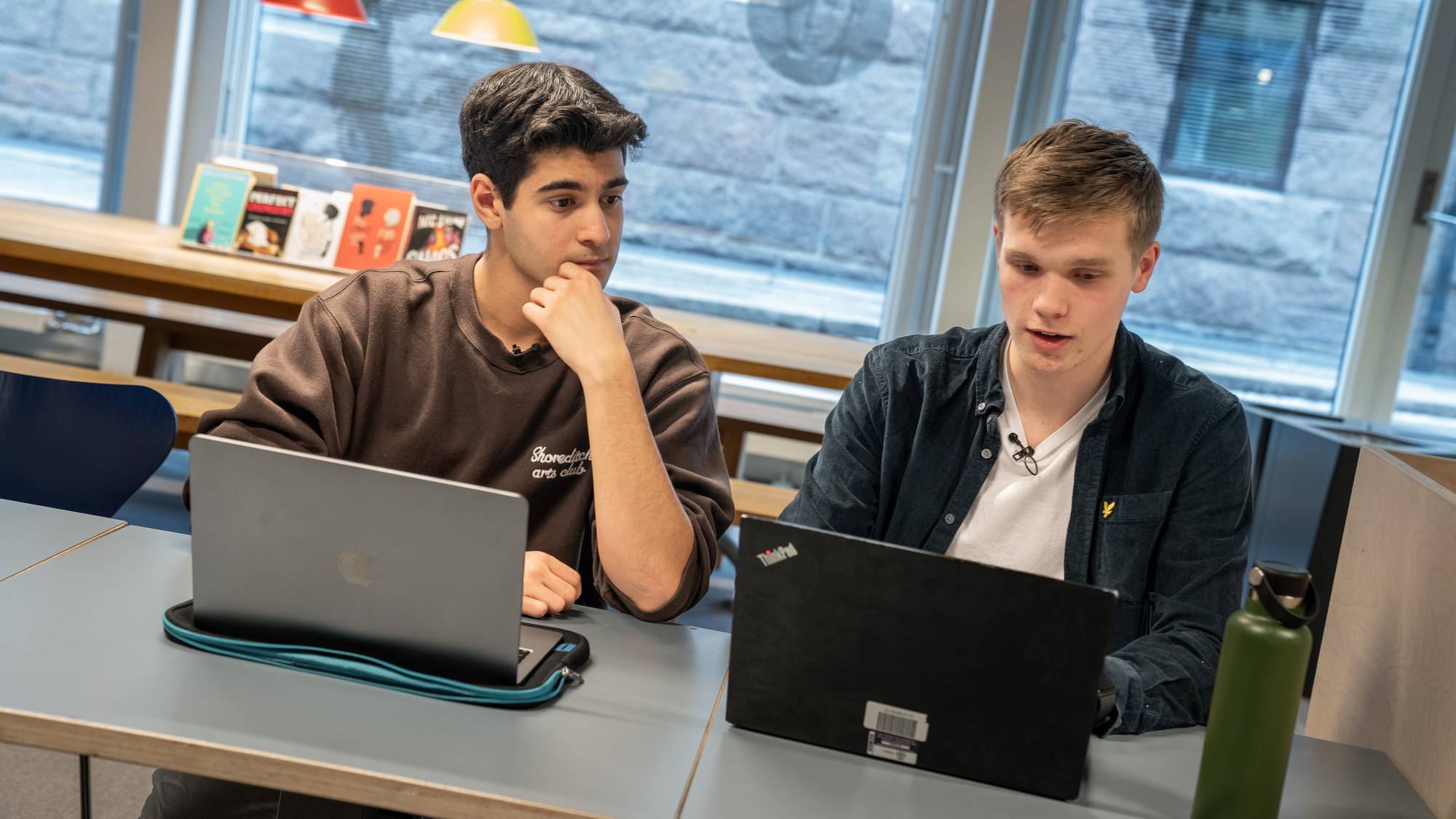 Kunstig intelligens i skolen: – Som å hoppe på toget i fart – NRK Norge ...