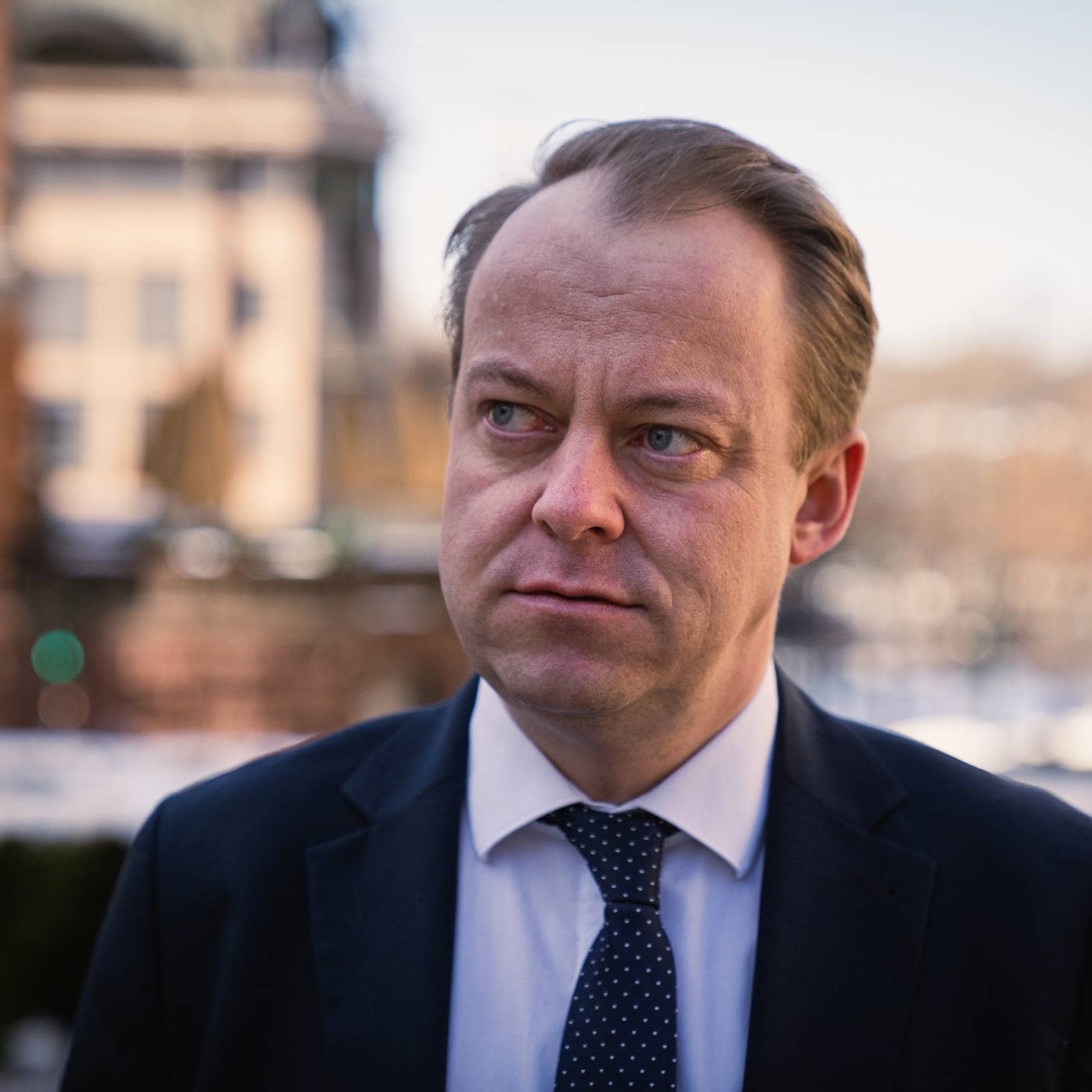 Borgerlig strid om flyktninger: – Uansvarlig – NRK Norge – Oversikt ...