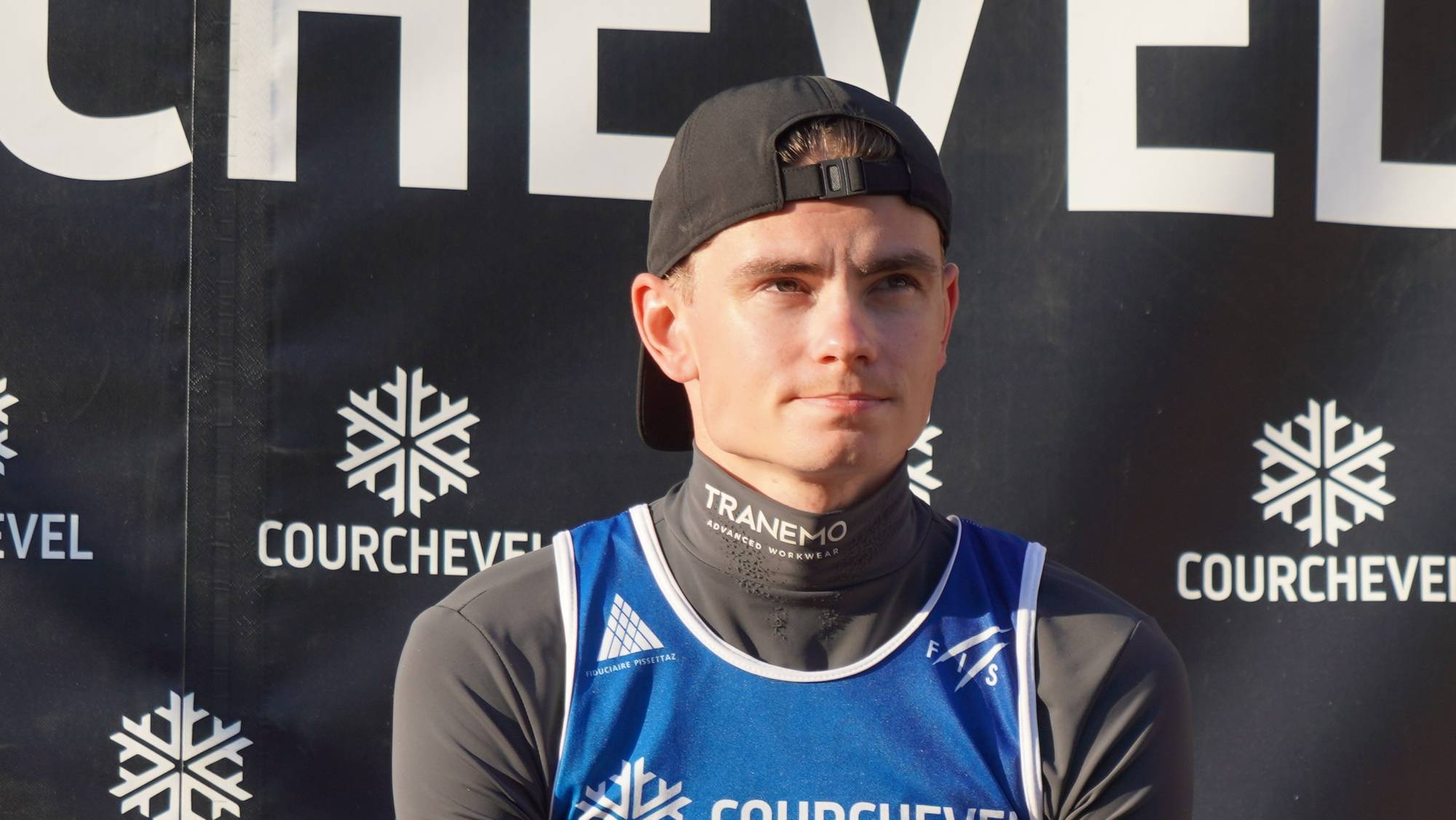 Fredrik Villumstad fekk sjå hetsen Marius Lindvik fekk under comebacket ...