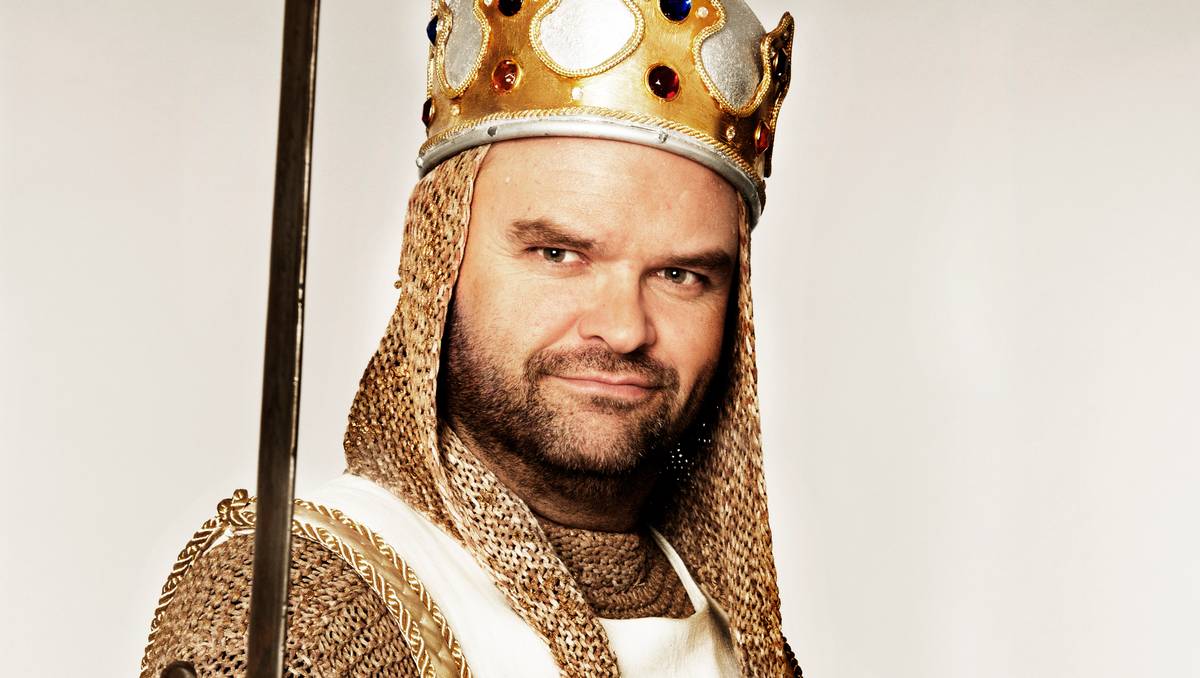 Atle Antonsen i Monty Python-stykke – NRK Kultur og underholdning