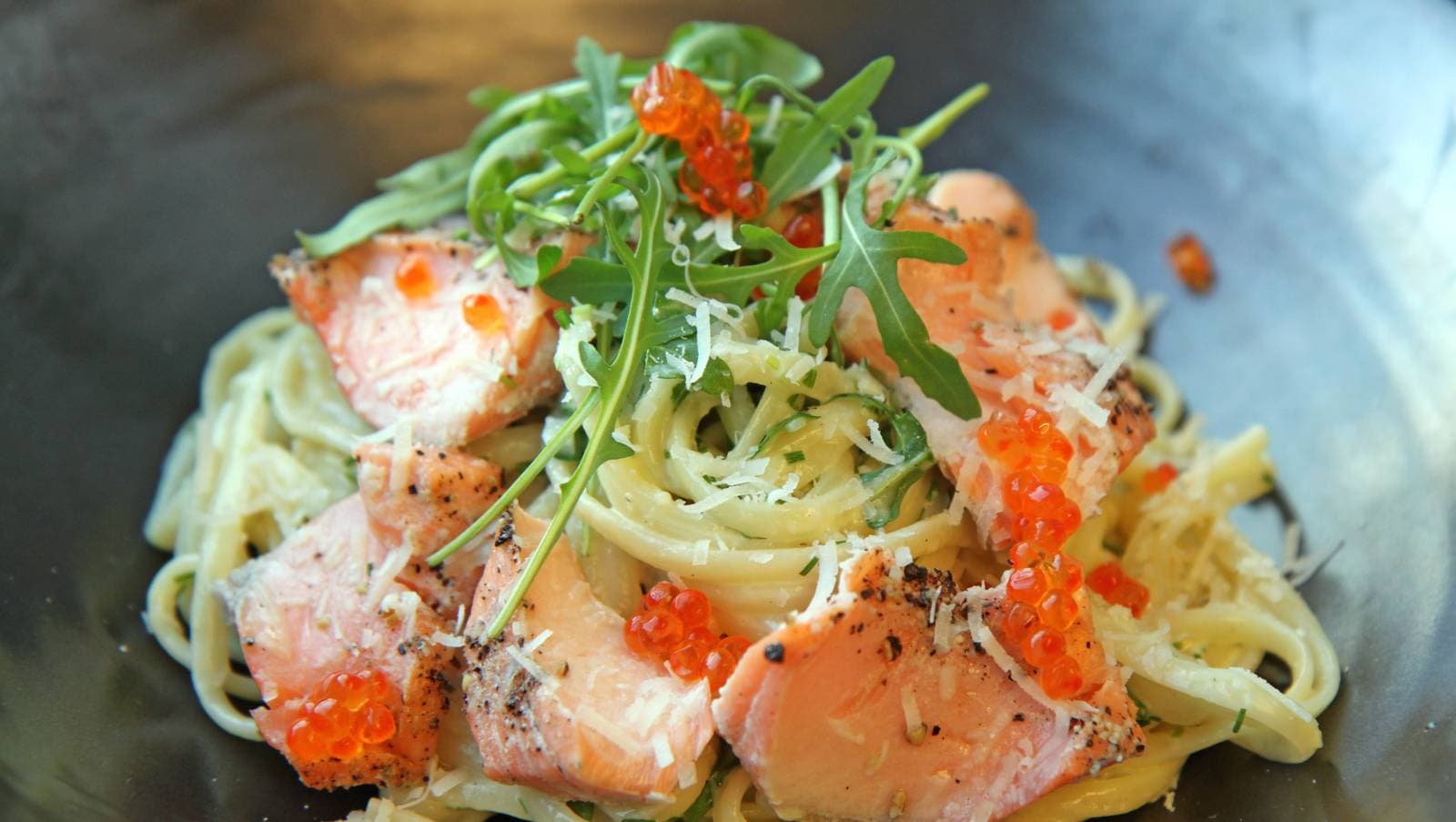 Kremet pasta med laks – NRK Mat – Oppskrifter og inspirasjon