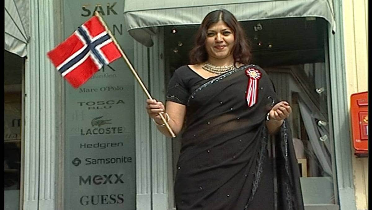 Kulturministeren i sari-debatten – NRK Vestfold og Telemark – Lokale ...