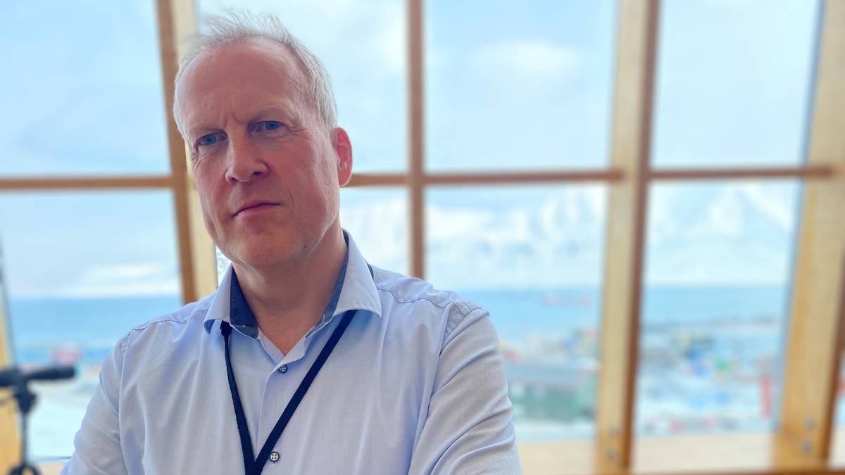 Har avskiltet bil som ligner russisk politibil i Barentsburg – NRK ...