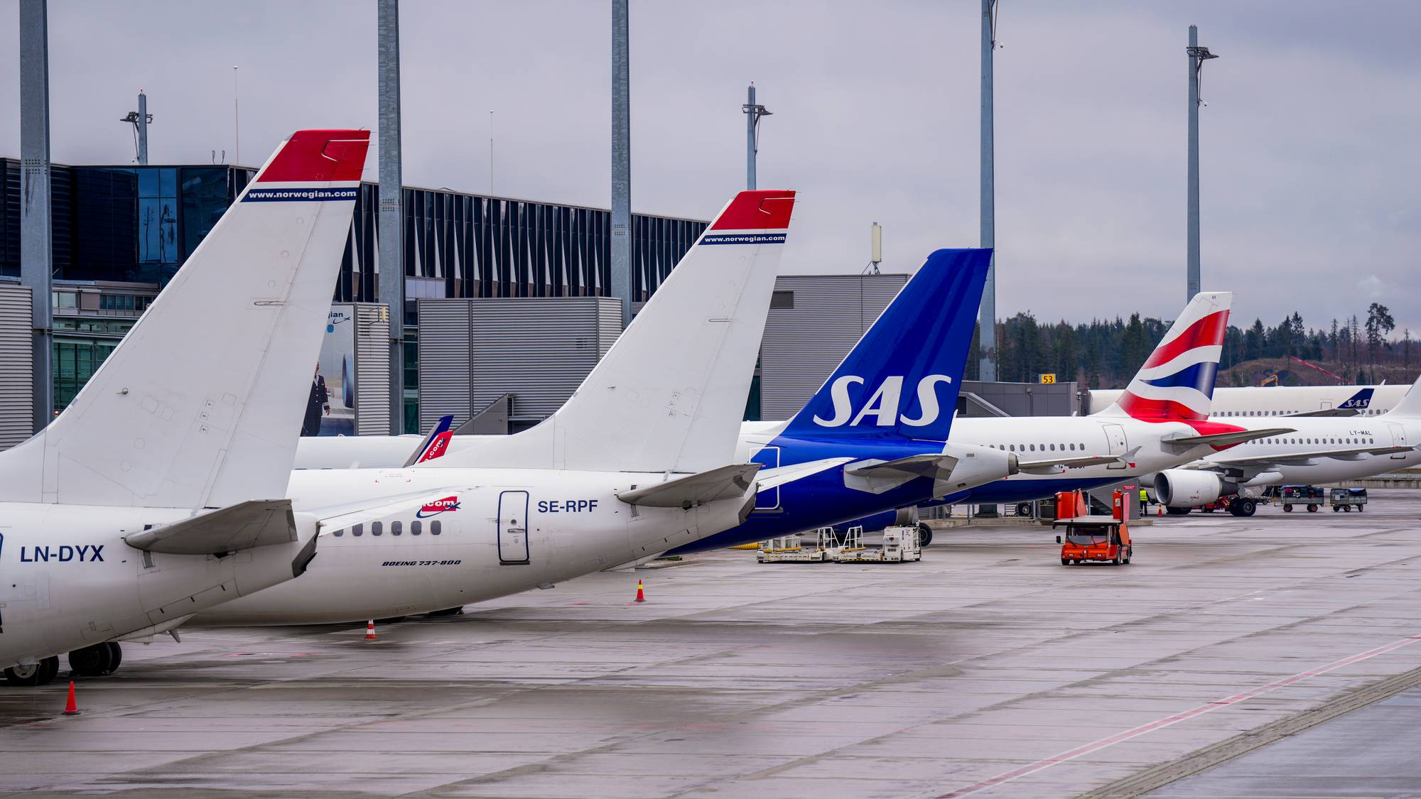 Ny studie fra NTNU-forskere: Klimautslipp fra fly er mye høyere enn ...