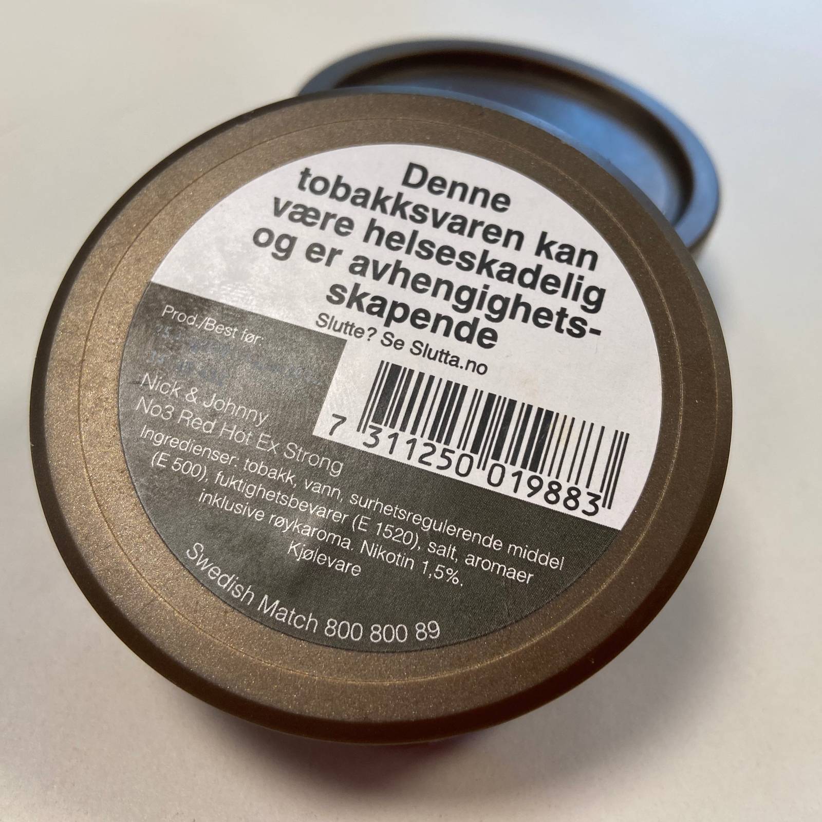 FHI: Ny design på røykpakker og snusbokser hadde liten eller ingen ...