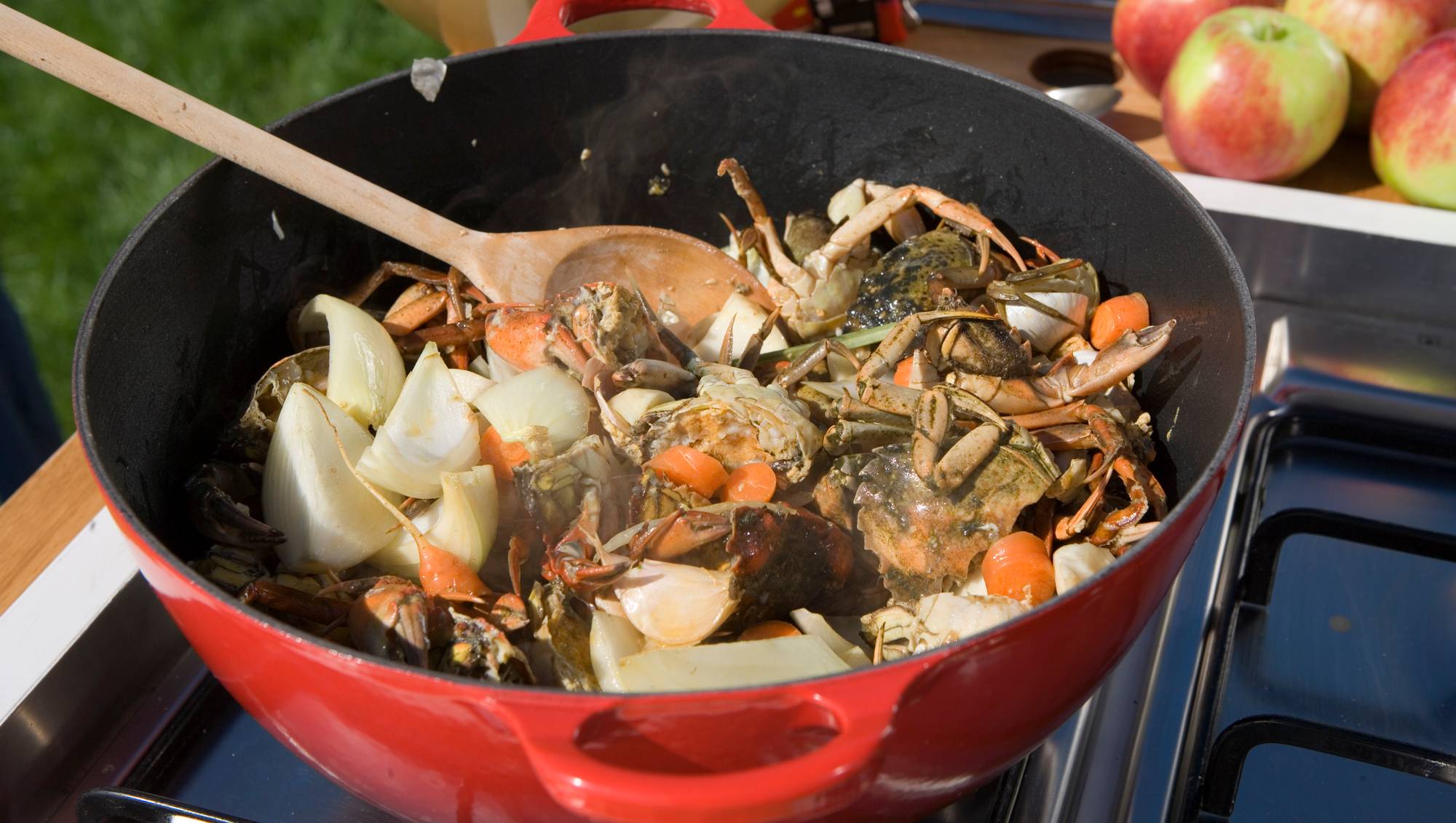 Bisque av strandkrabbe – NRK Mat – Oppskrifter og inspirasjon