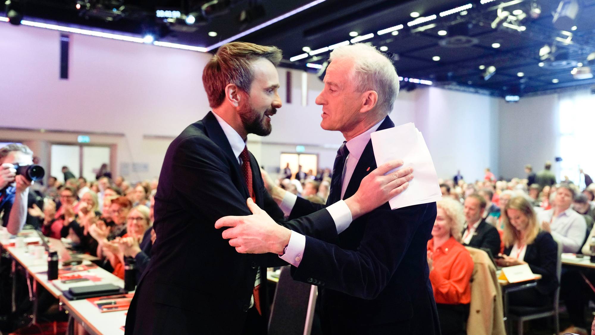 Vestre får grønt lys av Støres kontor til å beholde makt i eget ...
