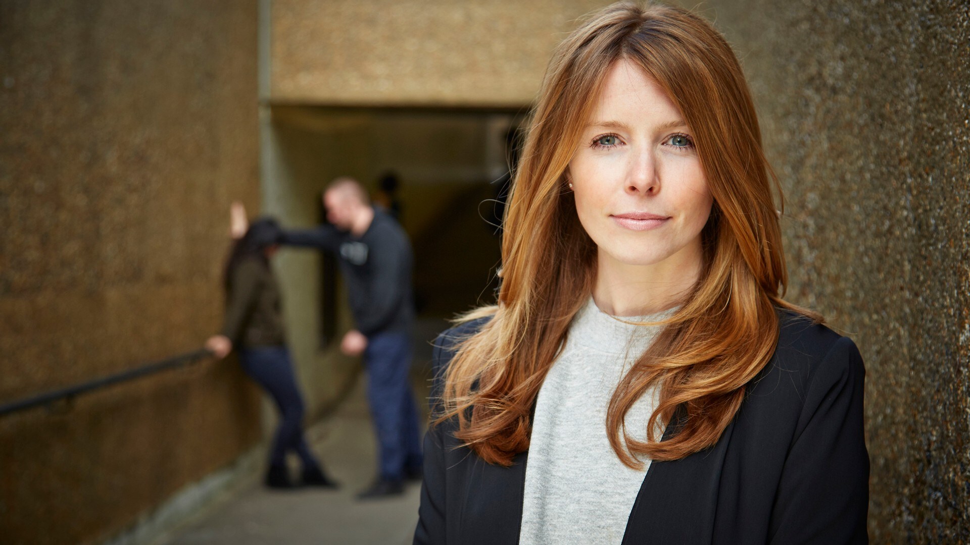 Stacey Dooley: ung i eit valdeleg forhold - NRK TV