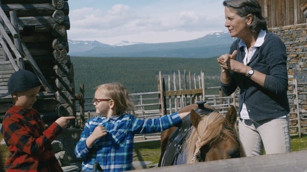 NRK Super - Mia Aimée og Matheo