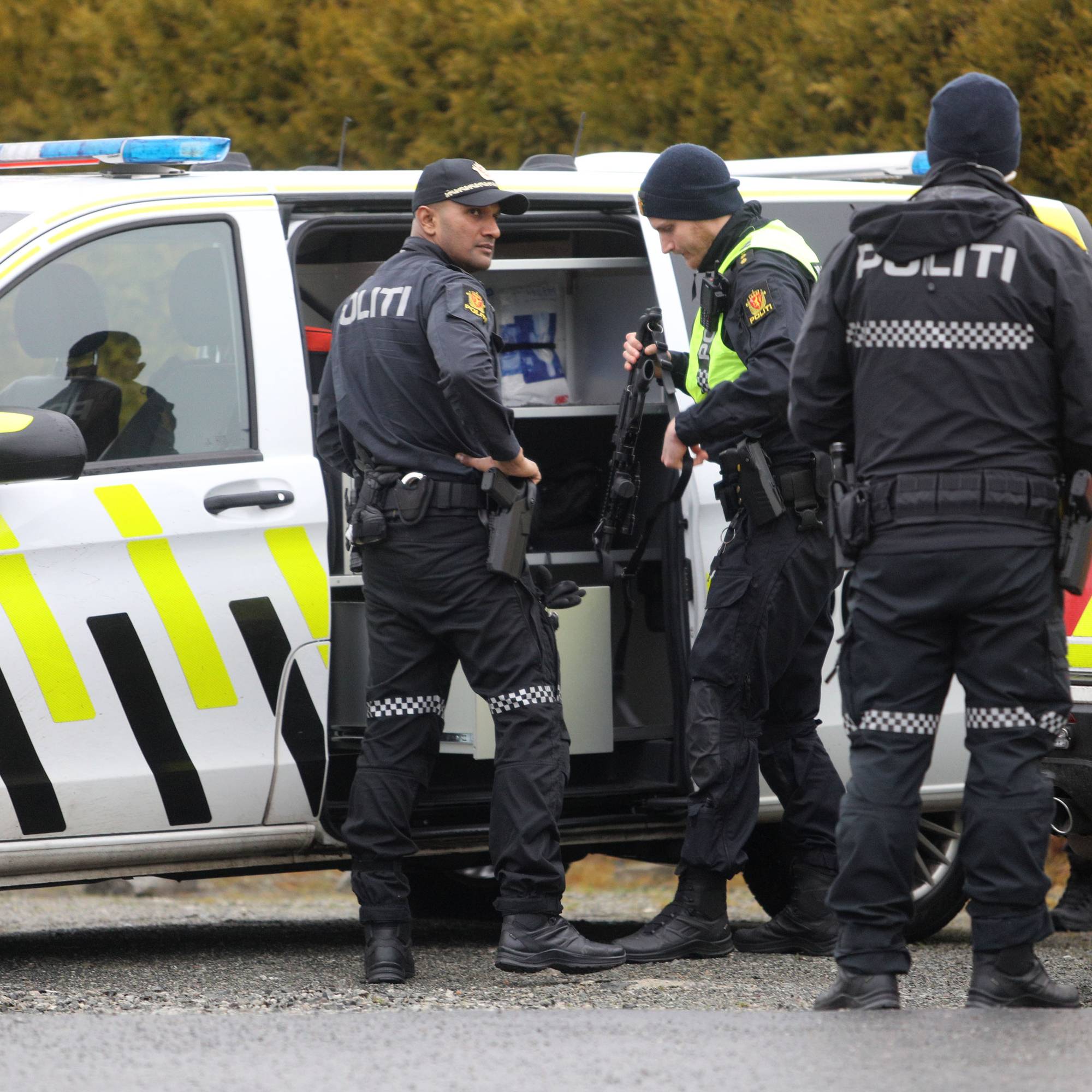 Geir Roald Hodne skal ha hatt en pistol og sagt at han hadde ...