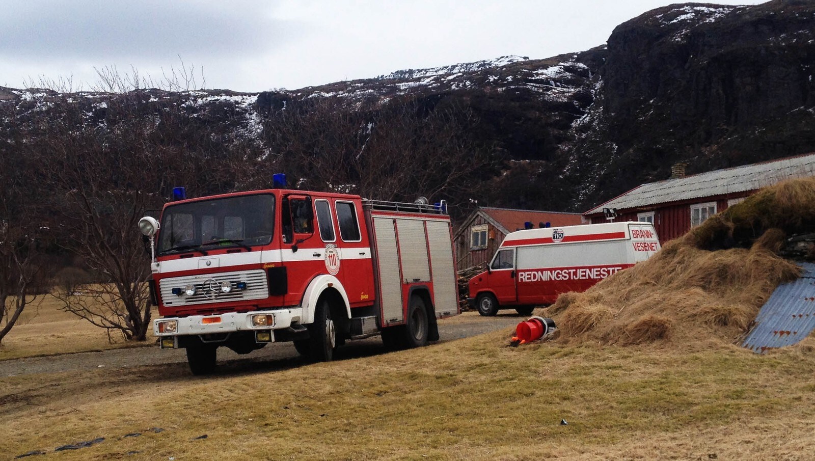 Frivillige får ikke slokke brann – NRK