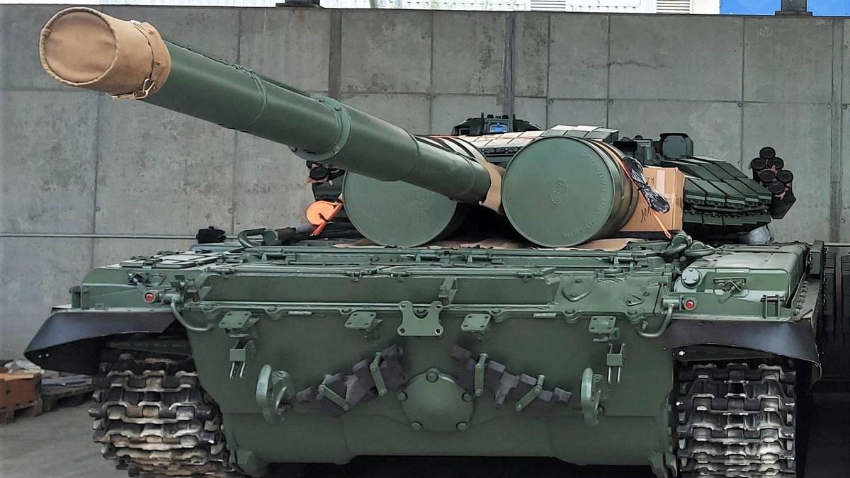 Ukraina får stridsvogn i gave på Putins bursdag – Siste nytt – NRK