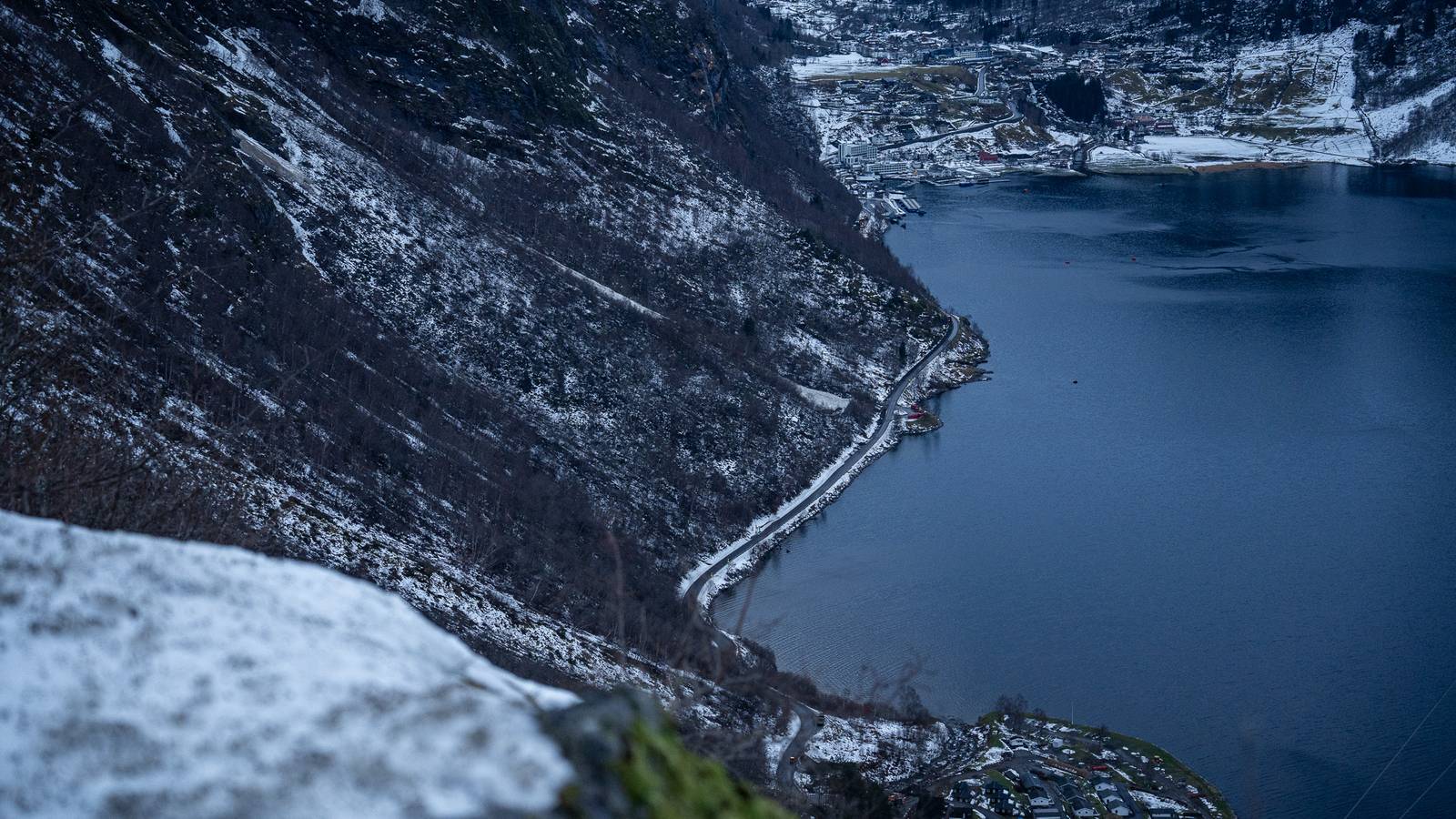 Nytt skredvarslingssystem i Geiranger skal stenge vegen raskt – NRK ...
