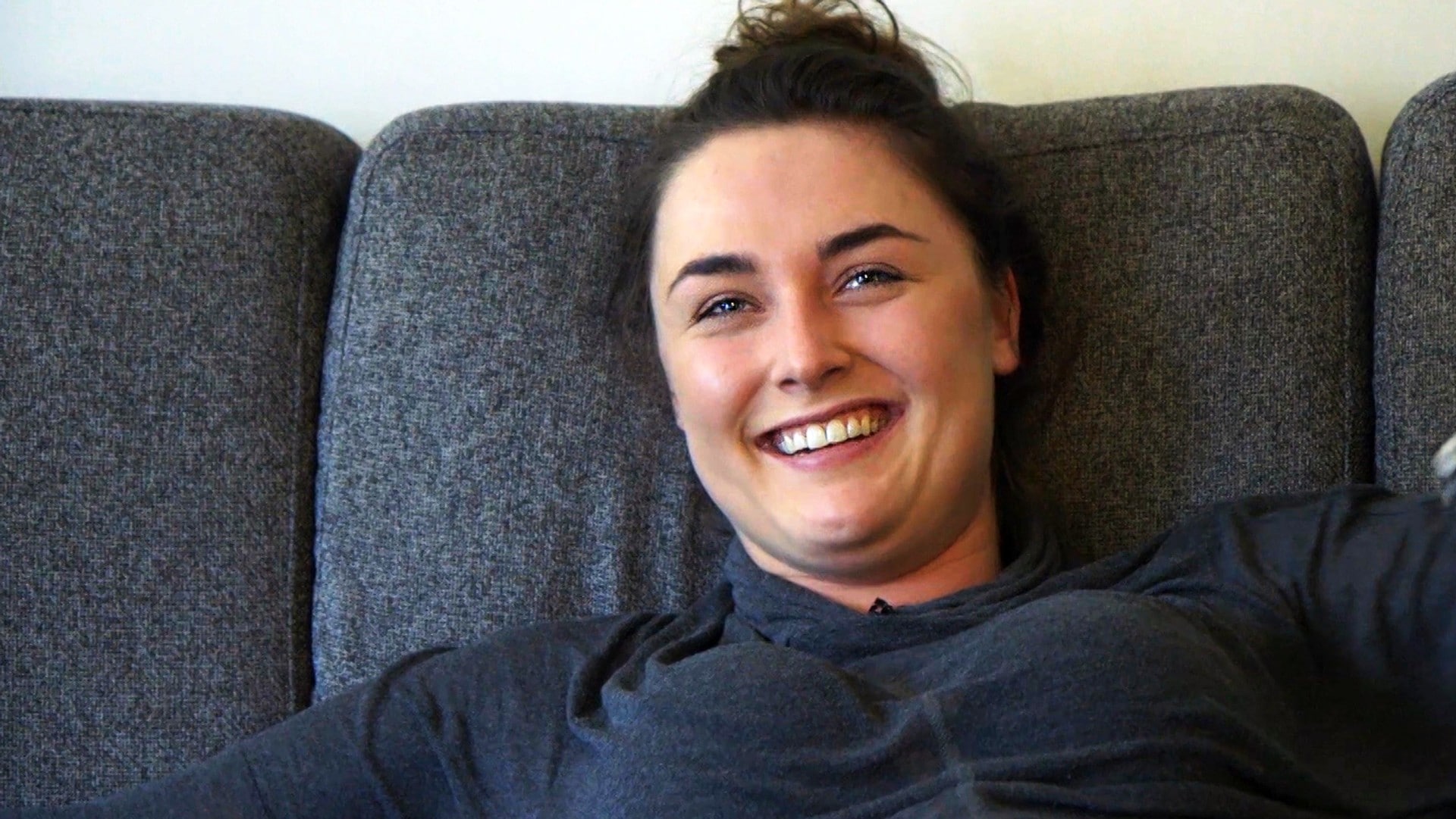 Slik reagerer Emma Clare når hun får jobben – NRK