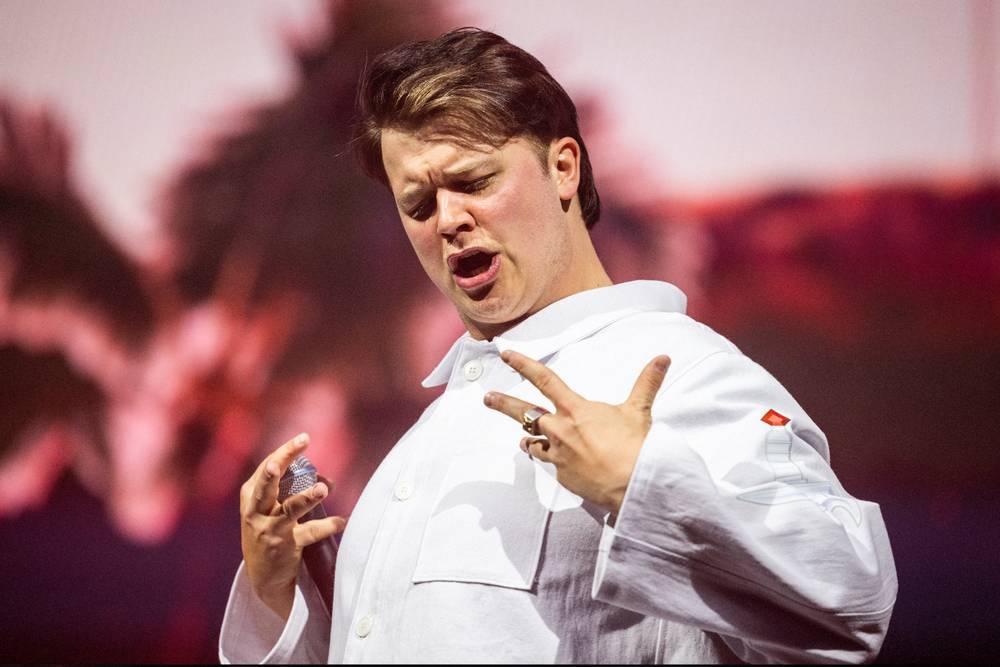 Anmeldelse: Kjartan Lauritzen i Oslo Spektrum – P3 Musikkanmeldelser