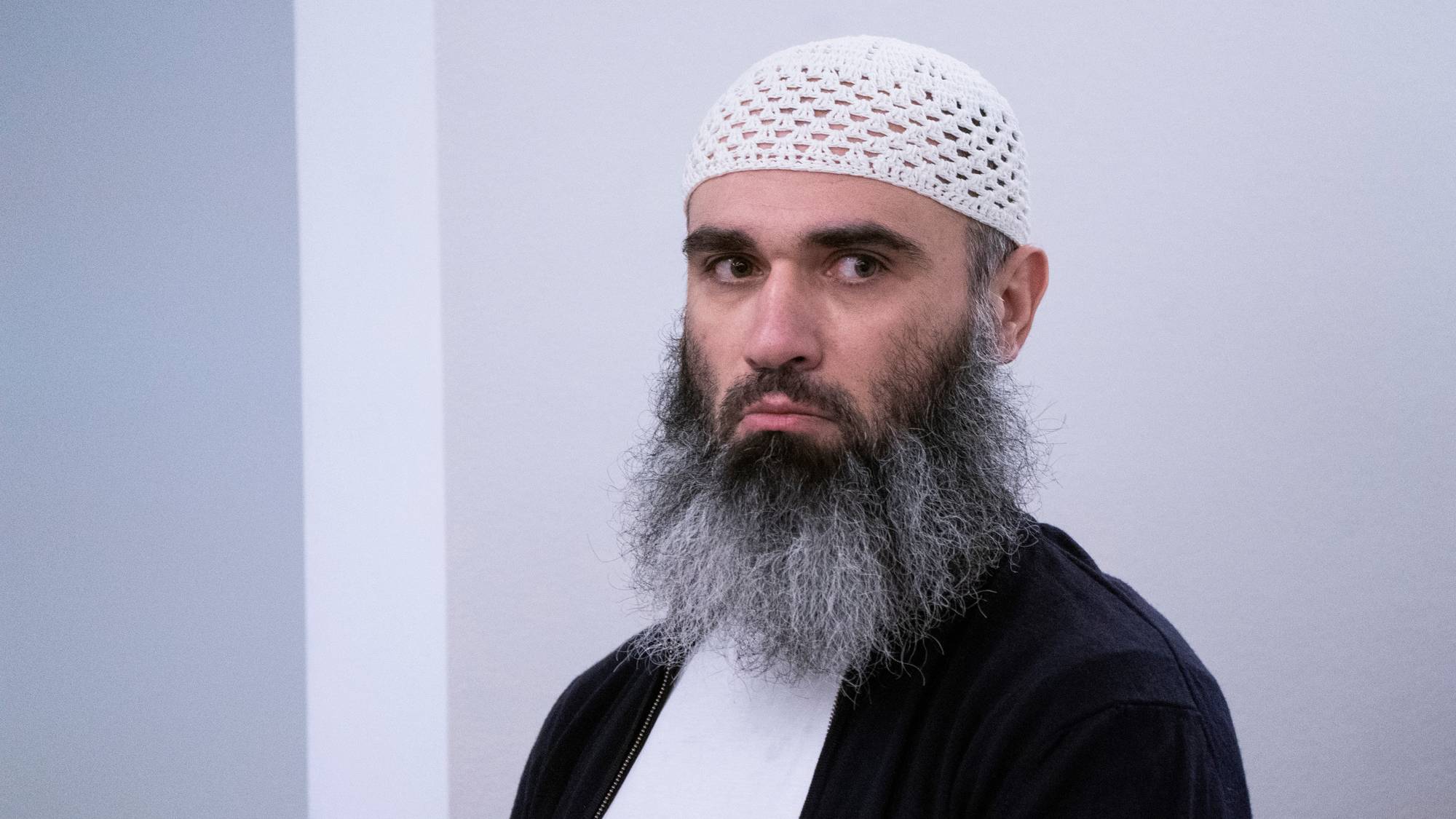 Hevder Zaniar Matapour ønsket å dø som «martyr» – NRK Norge – Oversikt ...