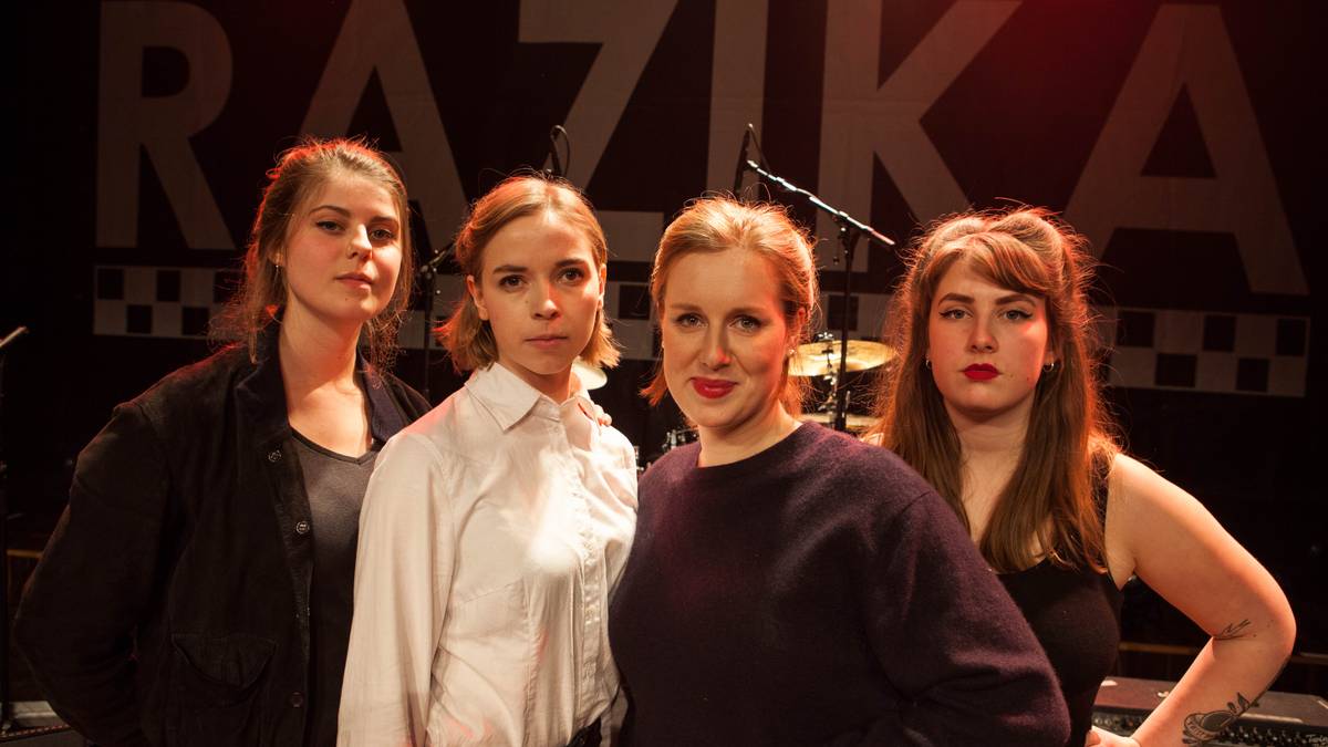 Razika: – Regjeringen bidrar til å spre fremmedfrykt – NRK Vestland