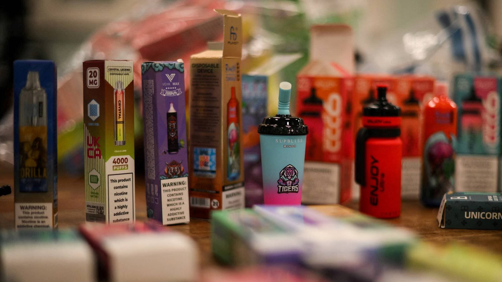 Flere unge «vaper»/bruker e-sigaretter – snart blir det lovlig å selge ...