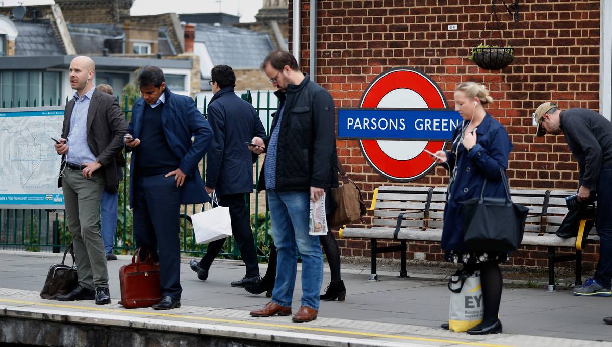 Mistenkte fortsatt arrestert etter angrepet på T-banen i London – NRK ...