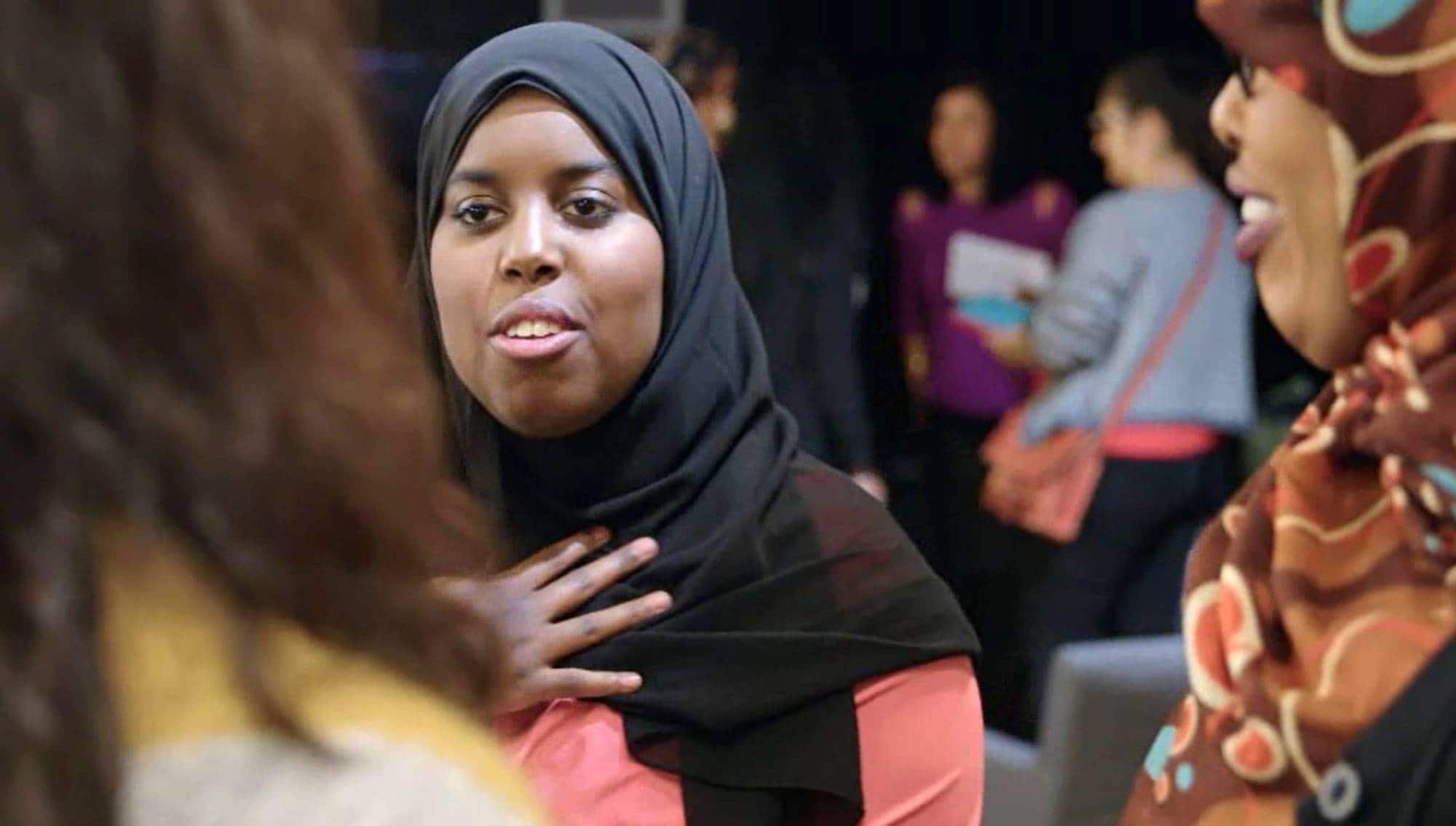 Anmeldelse: «Et liv i redningsvest» av Sumaya Jirde Ali – Anmeldelser ...