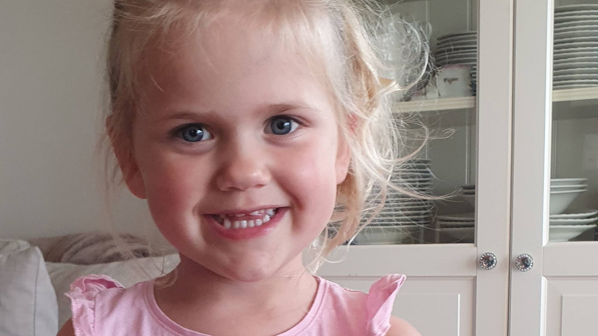 Kaja (3) ble alvorlig syk etter huggormbitt – NRK Sørlandet – Lokale ...