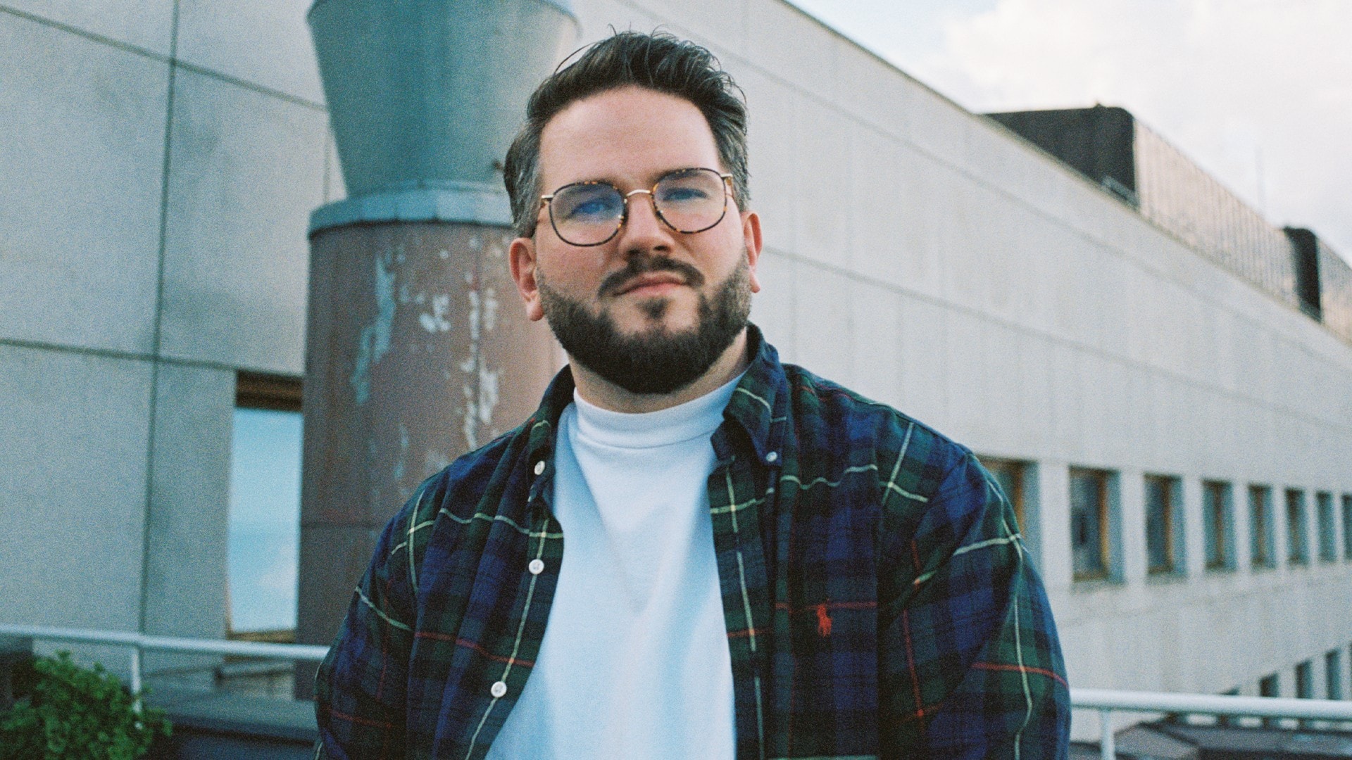 P3X: Abiel intervjuer - NRK TV