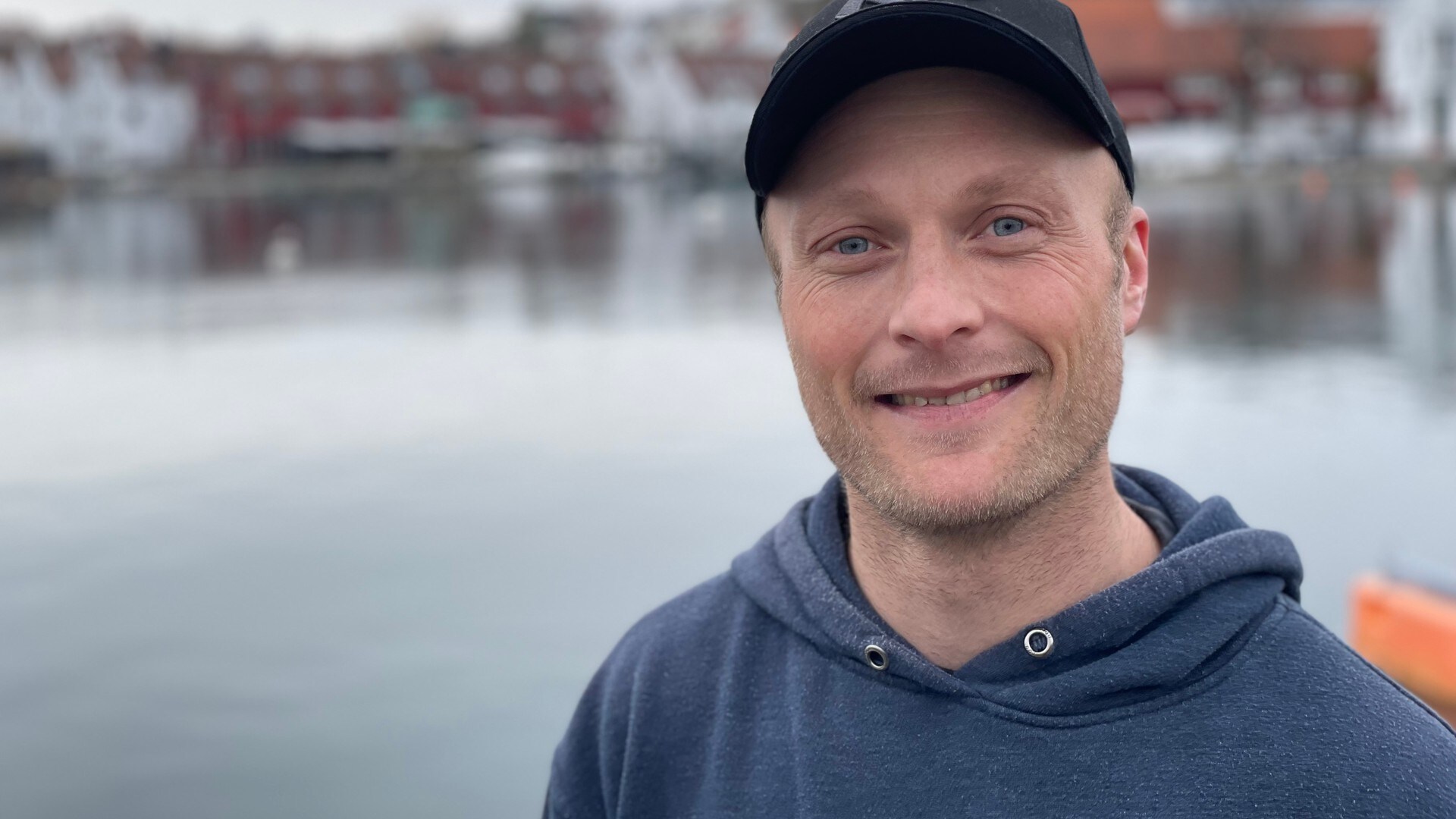 Fra mobbeoffer til populær vinner av frivillighetspris – NRK Sørlandet – Lokale nyheter, TV og radio