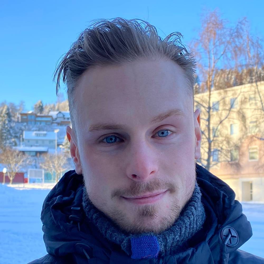 Norge varslet 30 land om psykolog, her er han på vei til jobb i USA ...