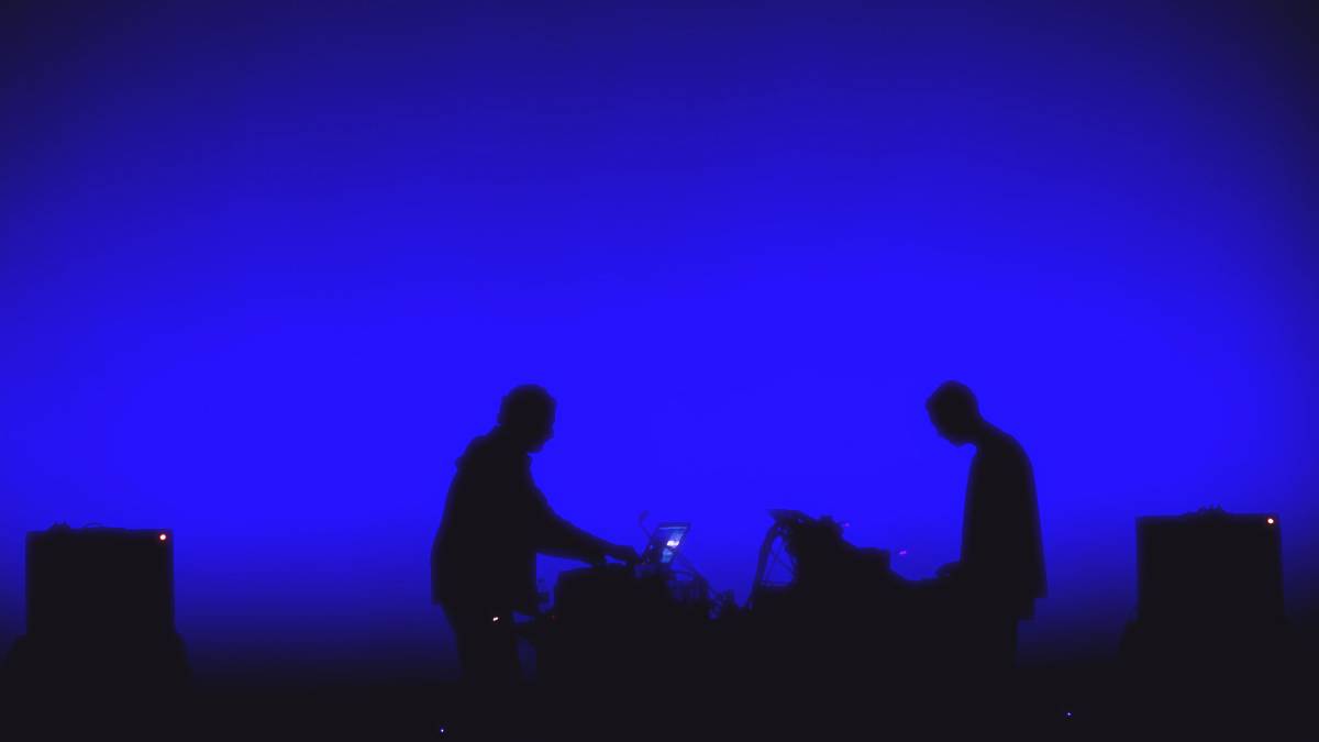 Anmeldelse: «Instrumental Tourist» av Tim Hecker & Daniel Lopatin – P3