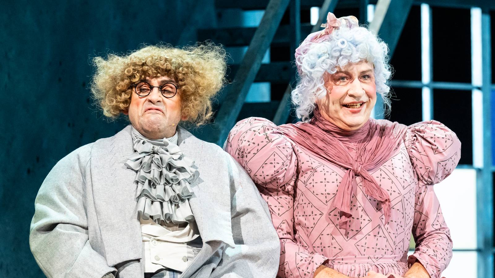 Anmeldelse: «Den stundesløse» ved Den Nasjonale Scene i Bergen ...