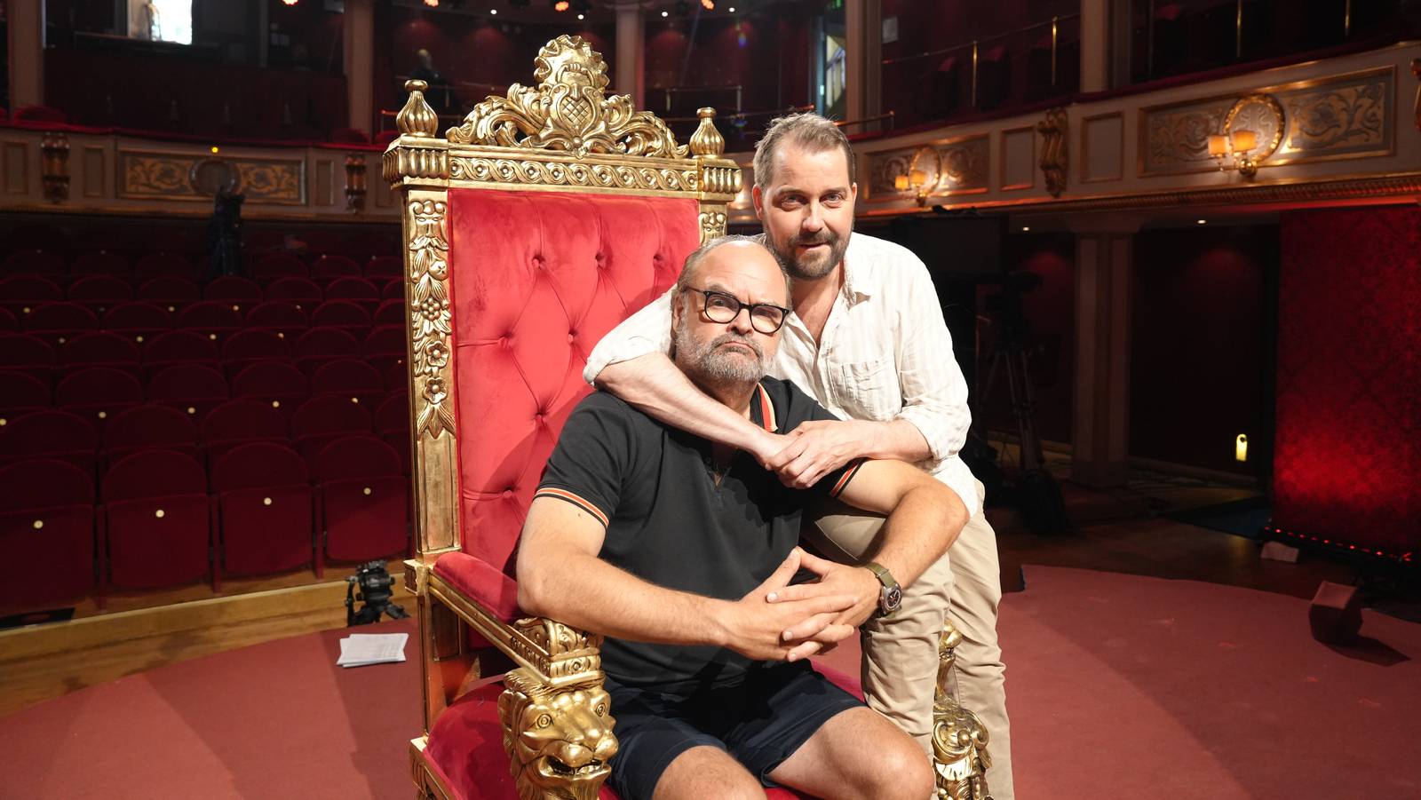 Sesong 12 av TV-programmet Kongen befaler i Drammens Teater: – Trist at ...