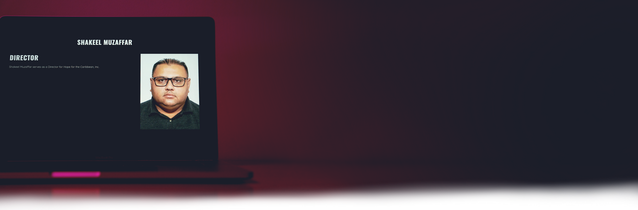 Shakeel Muzaffar er tiltalt for svindel og er internasjonalt etterlyst ...