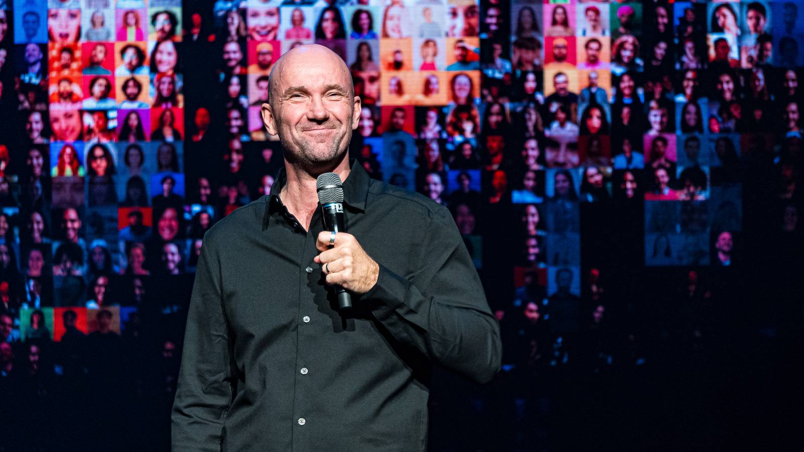 Anmeldelse: «Folk» med Dagfinn Lyngbø på Latter, Oslo – Anmeldelser og ...