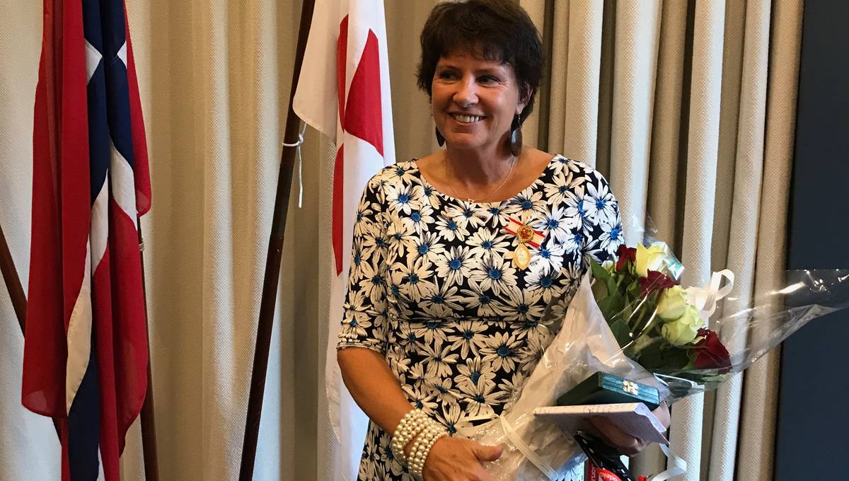 Sykepleier fikk utmerkelse – NRK Østfold – Lokale nyheter, TV og radio