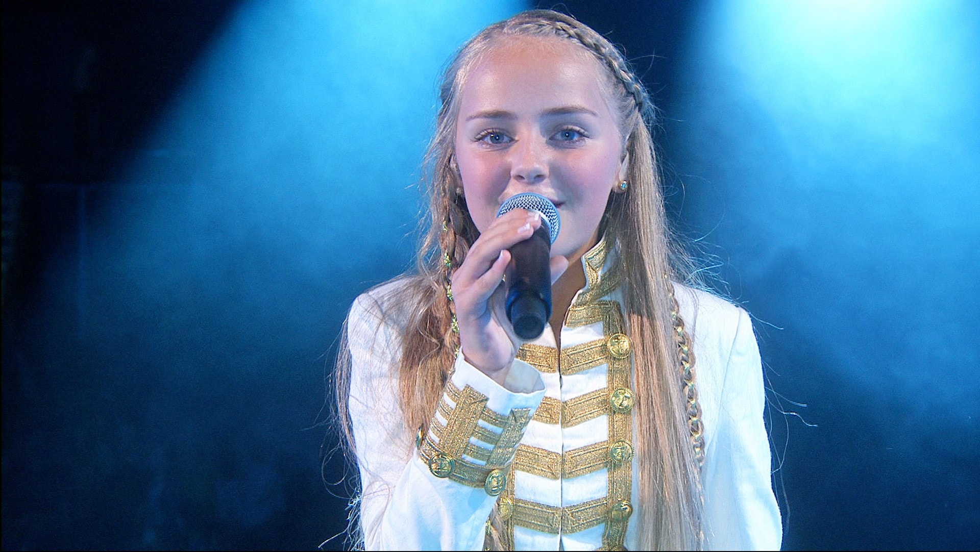 MGPjr 2014: Mathea-Mari synger vinnerlåta – NRK