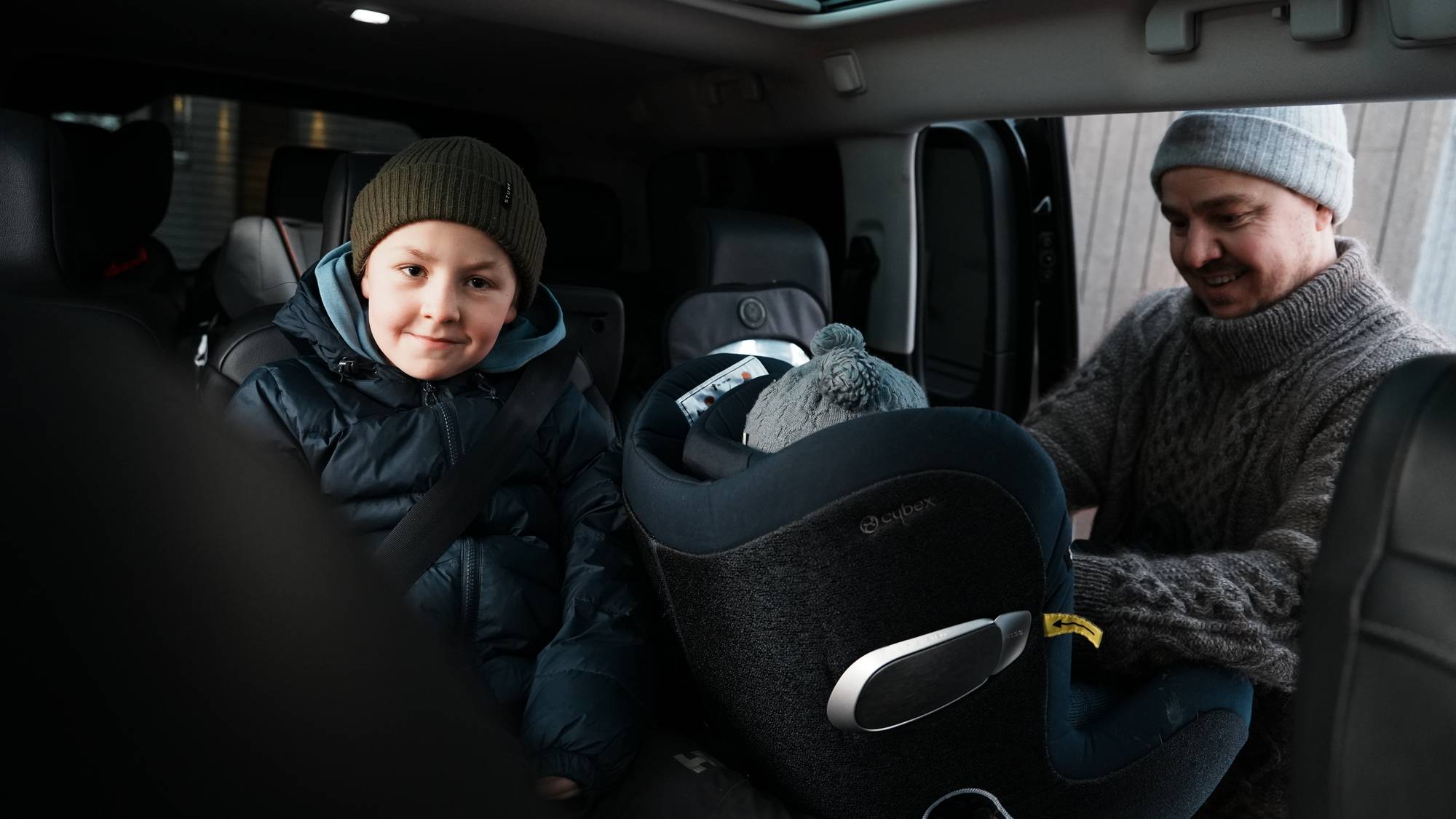 Trygg Trafikk åtvarar mot å droppe bilstol for tidleg: 1 av 4 barn er ...