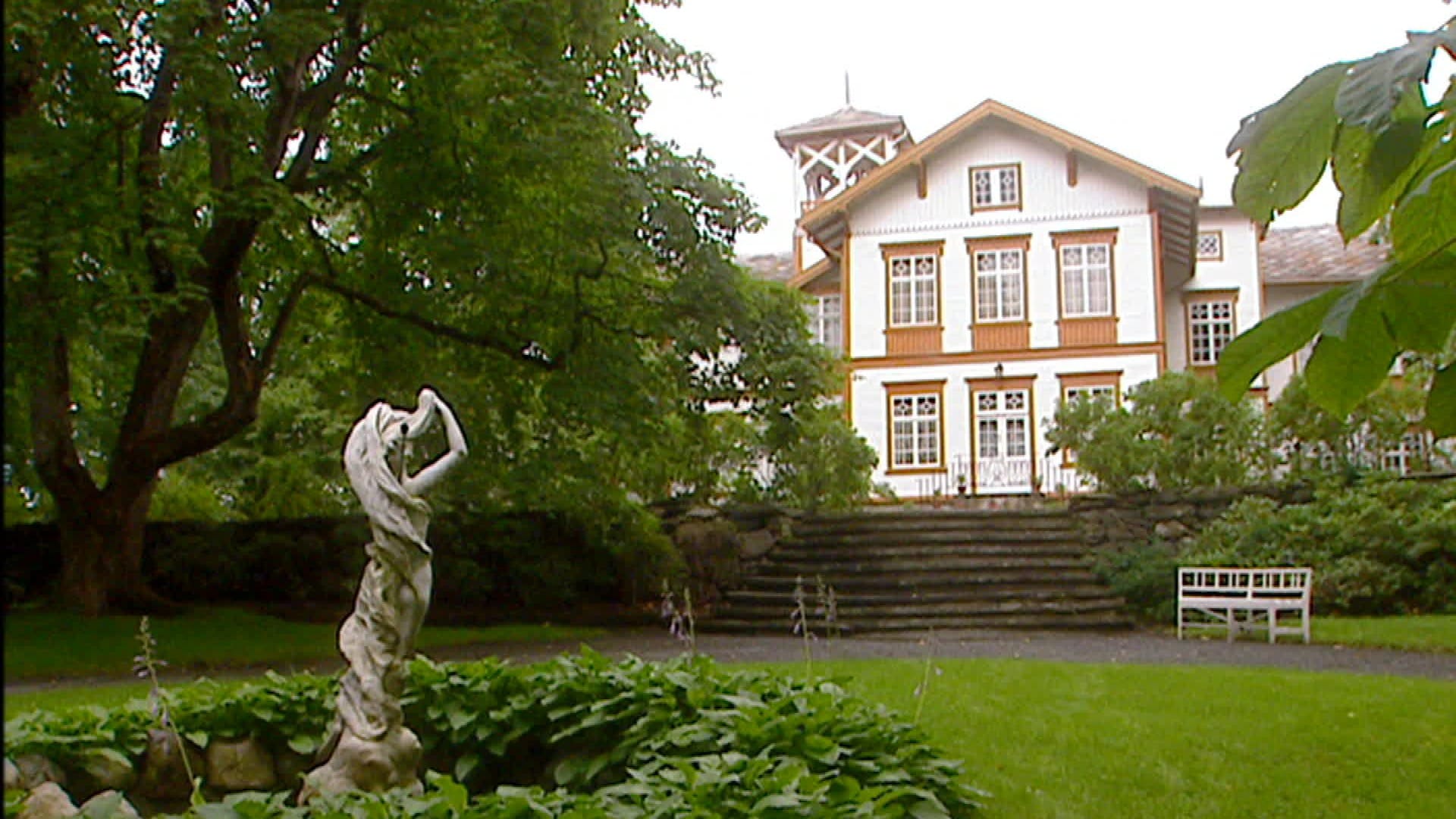 Herskapelig - NRK TV