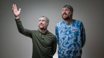 Michael Stilson og Sven Bisgaard Sundet fra «Avlogga» på NRK får prisen ...