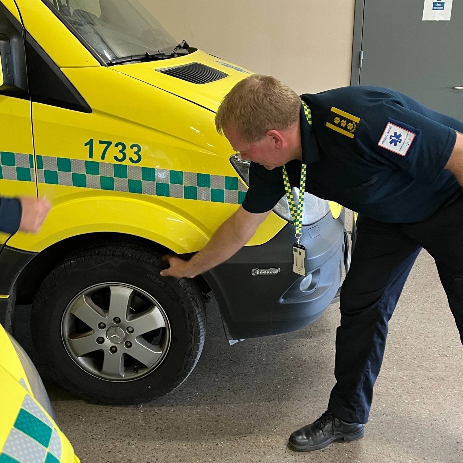 Mener slitte dekk kan være årsaken til alvorlig ambulanseulykke på E18 ...