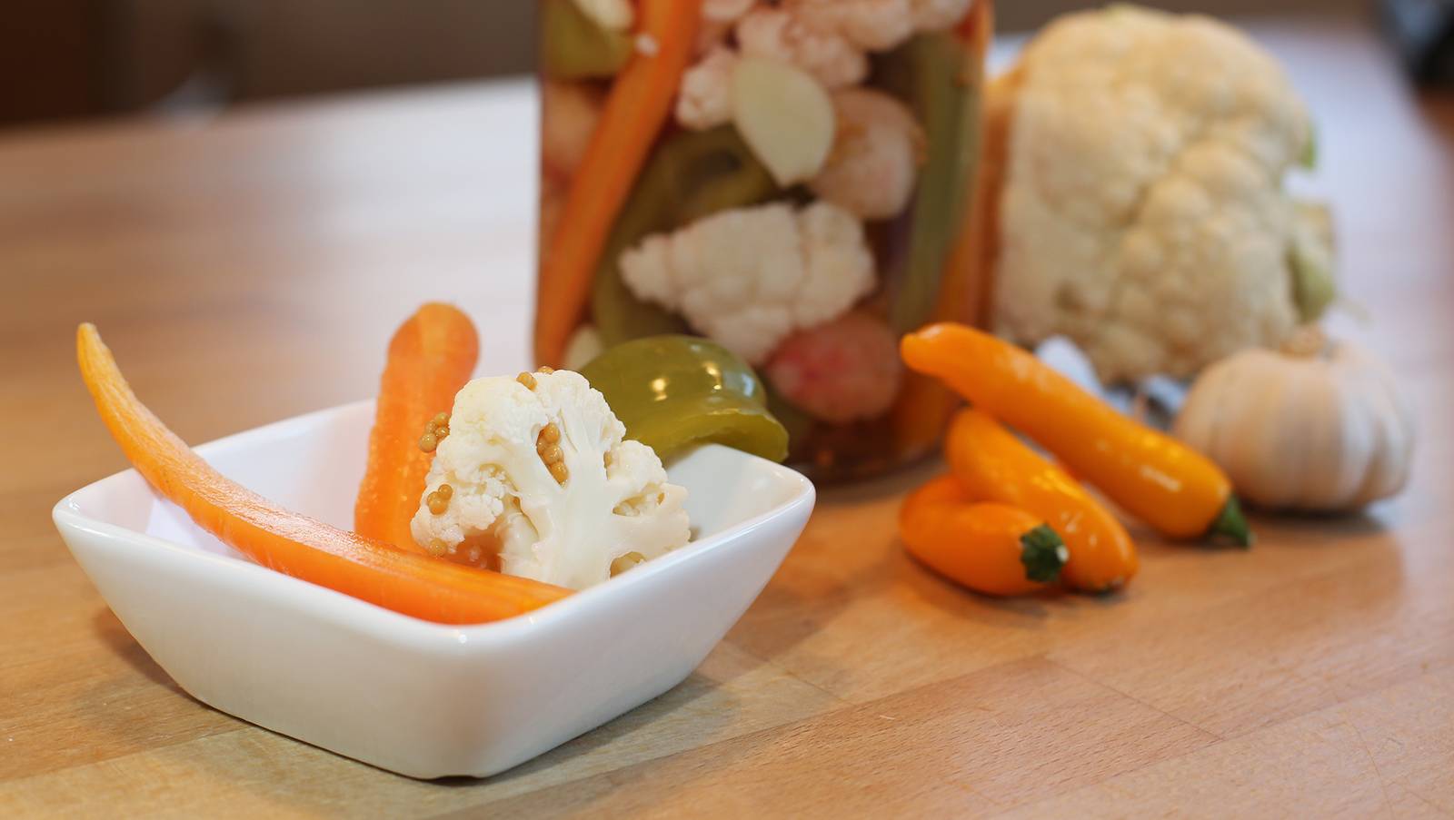 Sylta grønnsaker – pickles – NRK Mat – Oppskrifter og inspirasjon