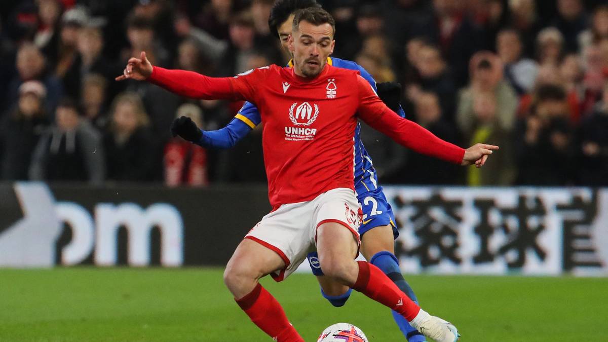 Nottingham Forest-spiller etterforskes for grove regelbrudd – NRK Sport ...