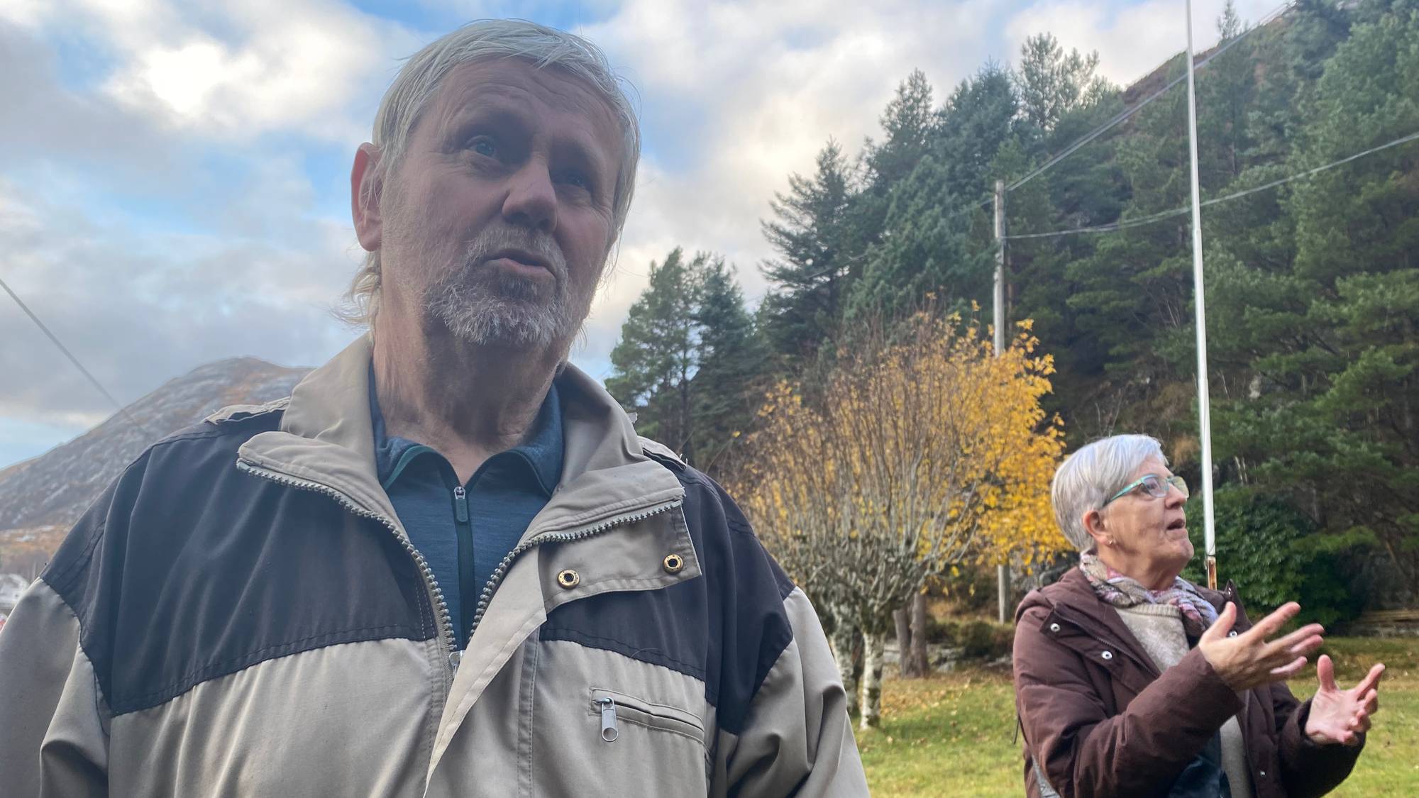 Beist som går fritt rundt gjer naboane livredde – NRK Vestland